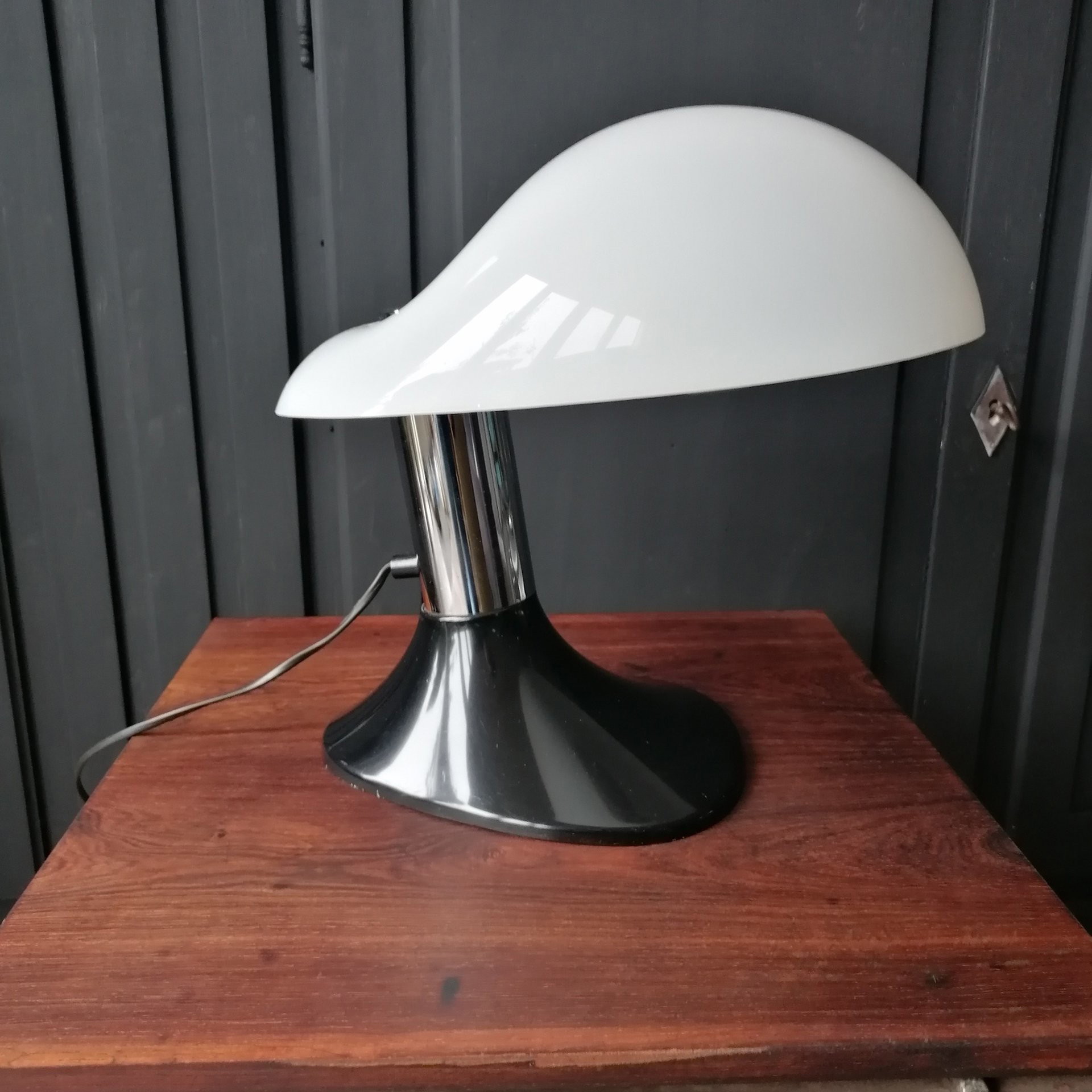 Harvey Guzzini Cobra tafellamp | € 450 | Whoppah