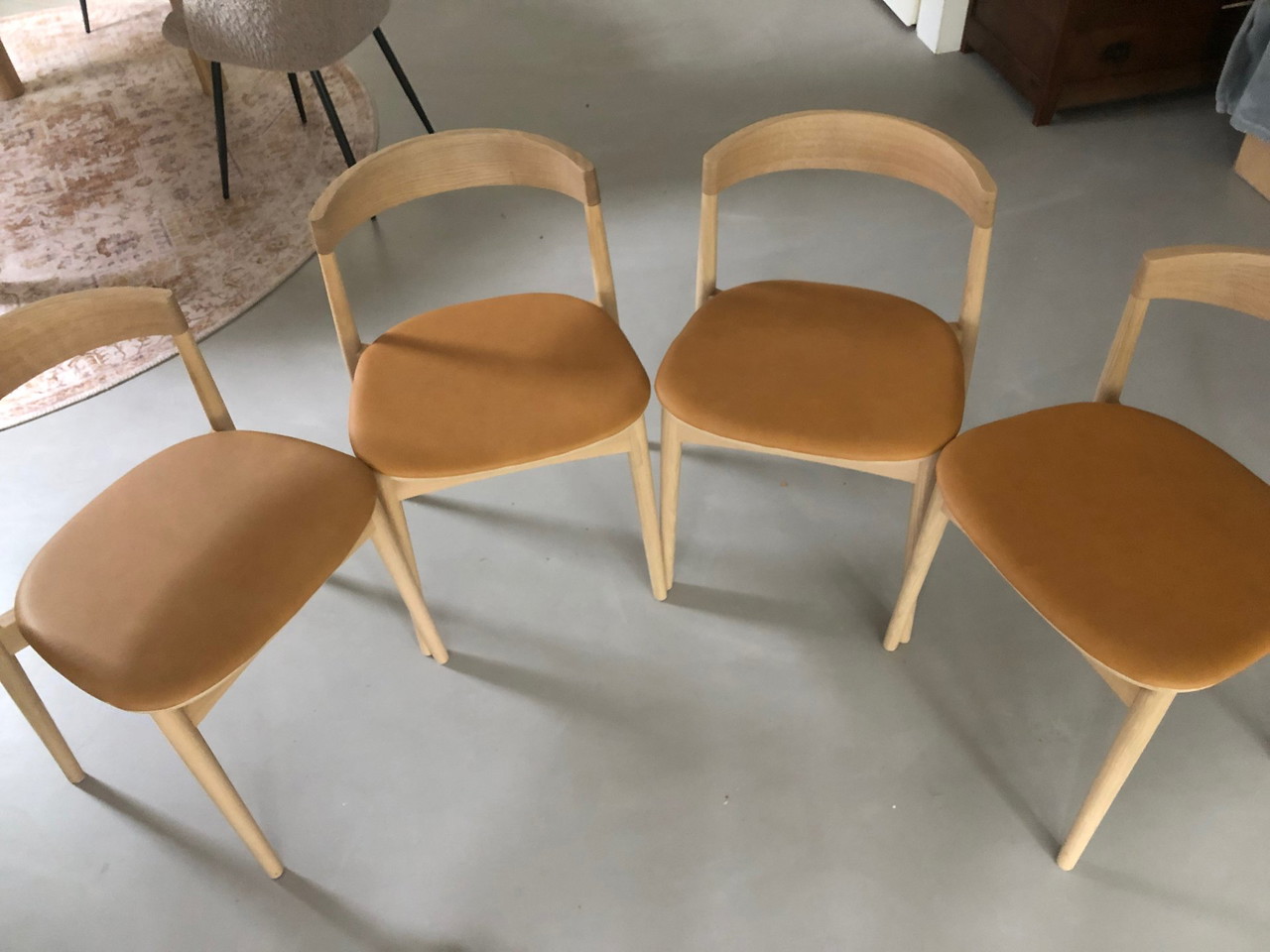 4x Bolia Kite eetkamerstoel | €2,500 | Whoppah
