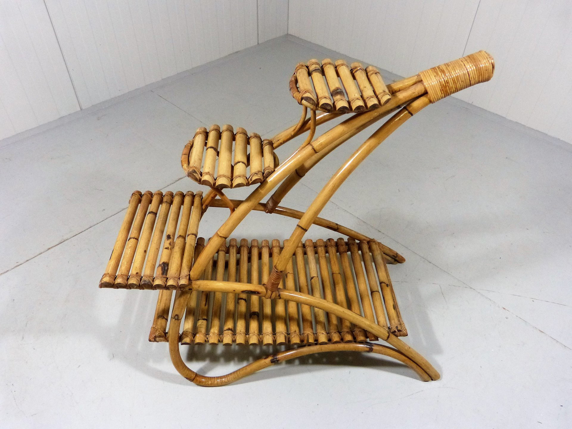 Vintage bamboe rekje, planten standaard 1950’s | €275 | Whoppah