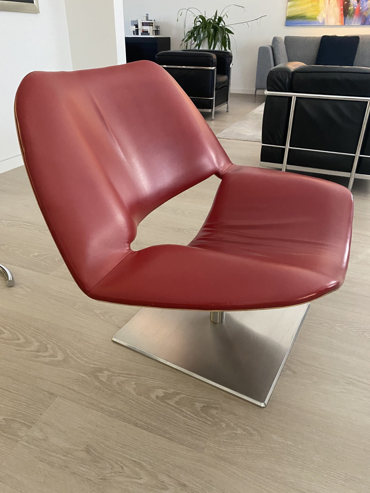 Chaise Dema Lips | €575 | Whoppah