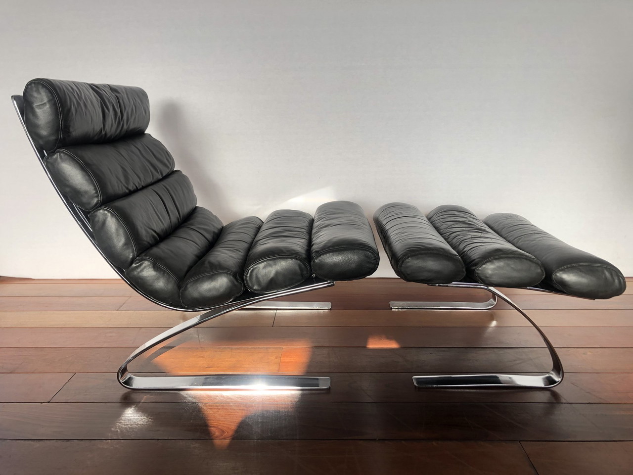 COR Sinus lounge chair with ottoman footstool | €2,990 | Whoppah