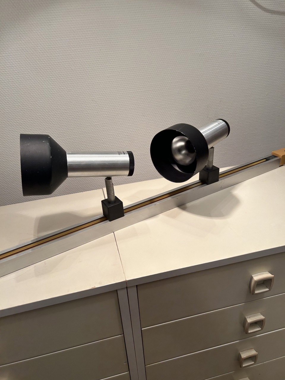 Philips Lighting Rail With 2 Spots | €112 | Whoppah