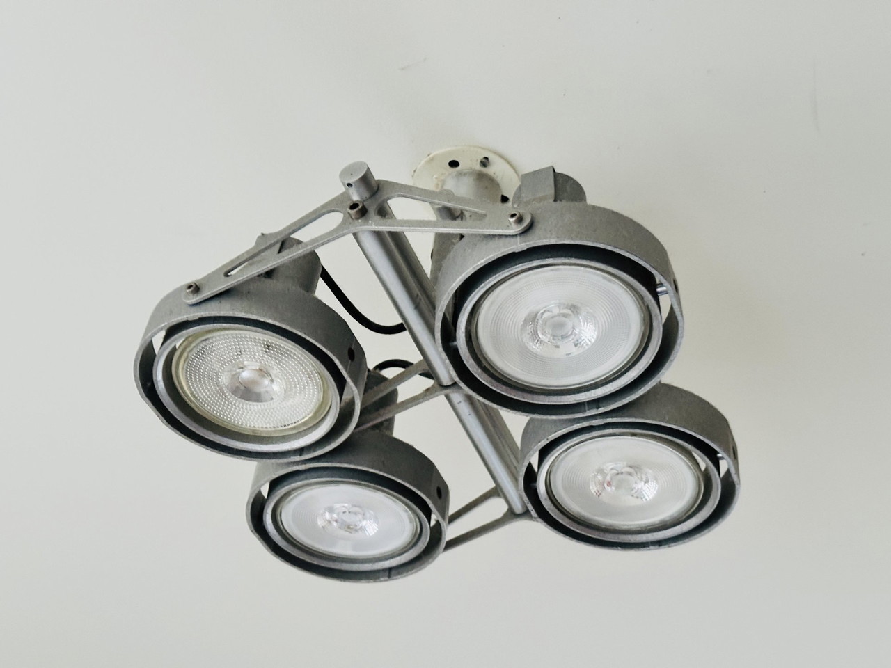 Modular Nomad 4X Par30 Surface-mounted Spotlight | €350 | Whoppah