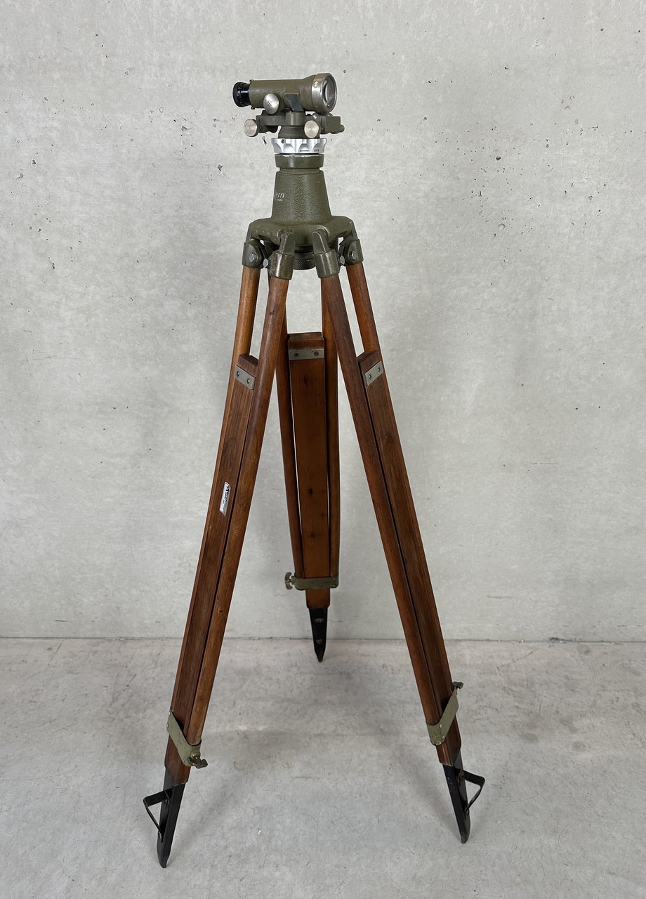 Vintage measuring instrument on wooden tripod - Kern Suisse | €300 ...