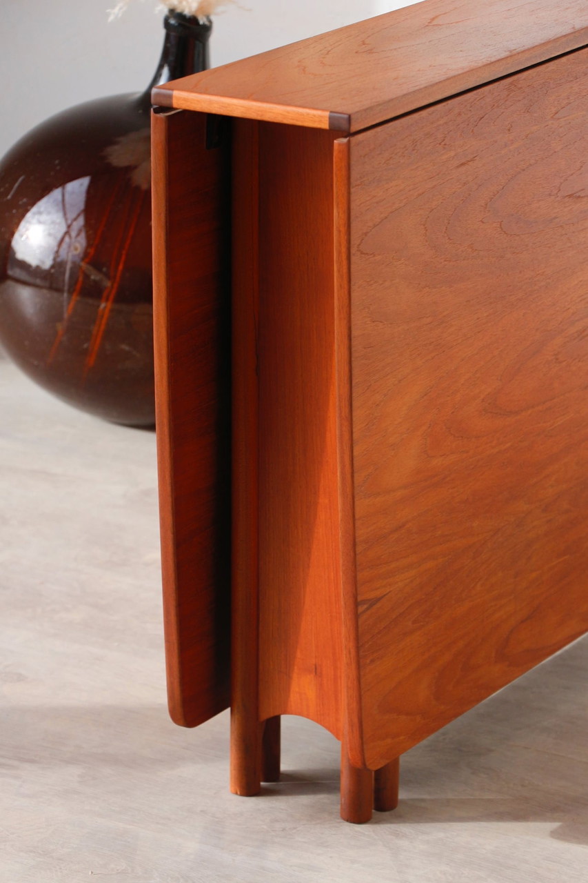 Scandinavian Teak Leaf Table Mcintosh annees 60 Discover this Scandinavian Vintage Leaf Table Designed By La 900 Whoppah