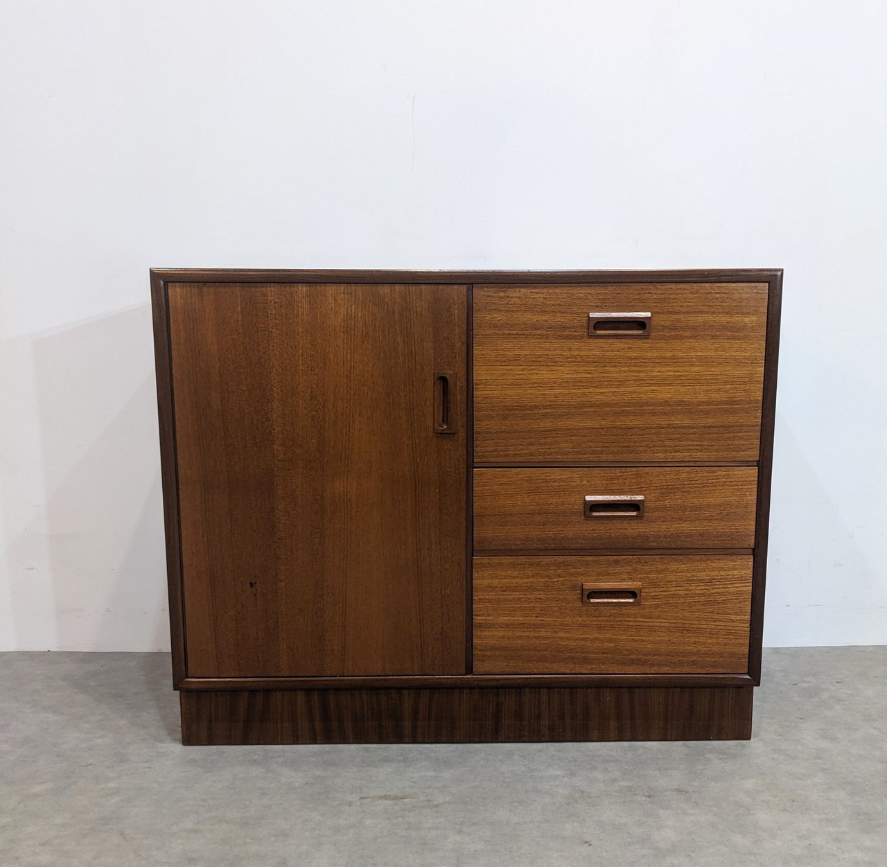 Buffet vintage en teck | €440 | Whoppah