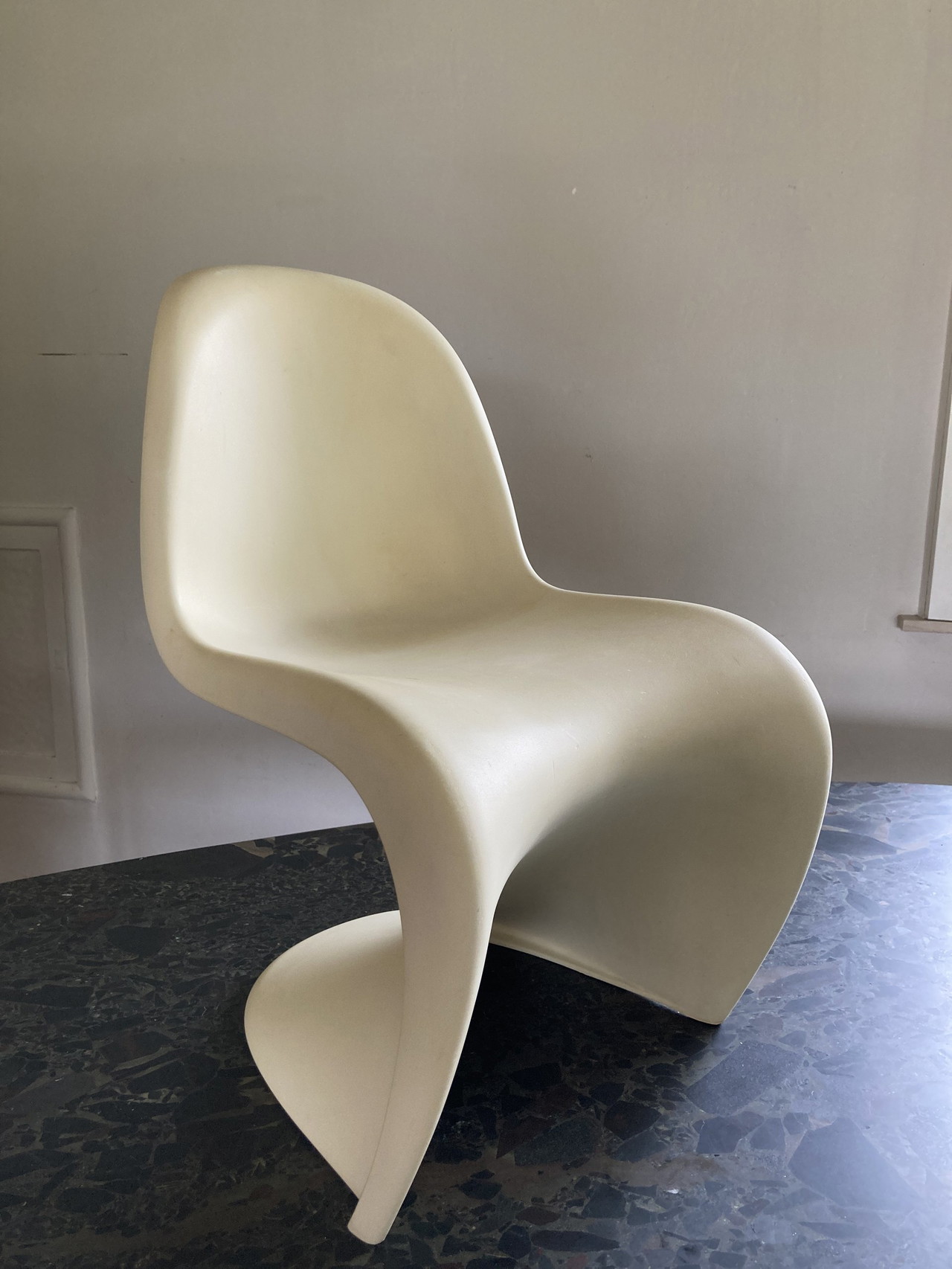 Vitra Panton high chair | €67 | Whoppah