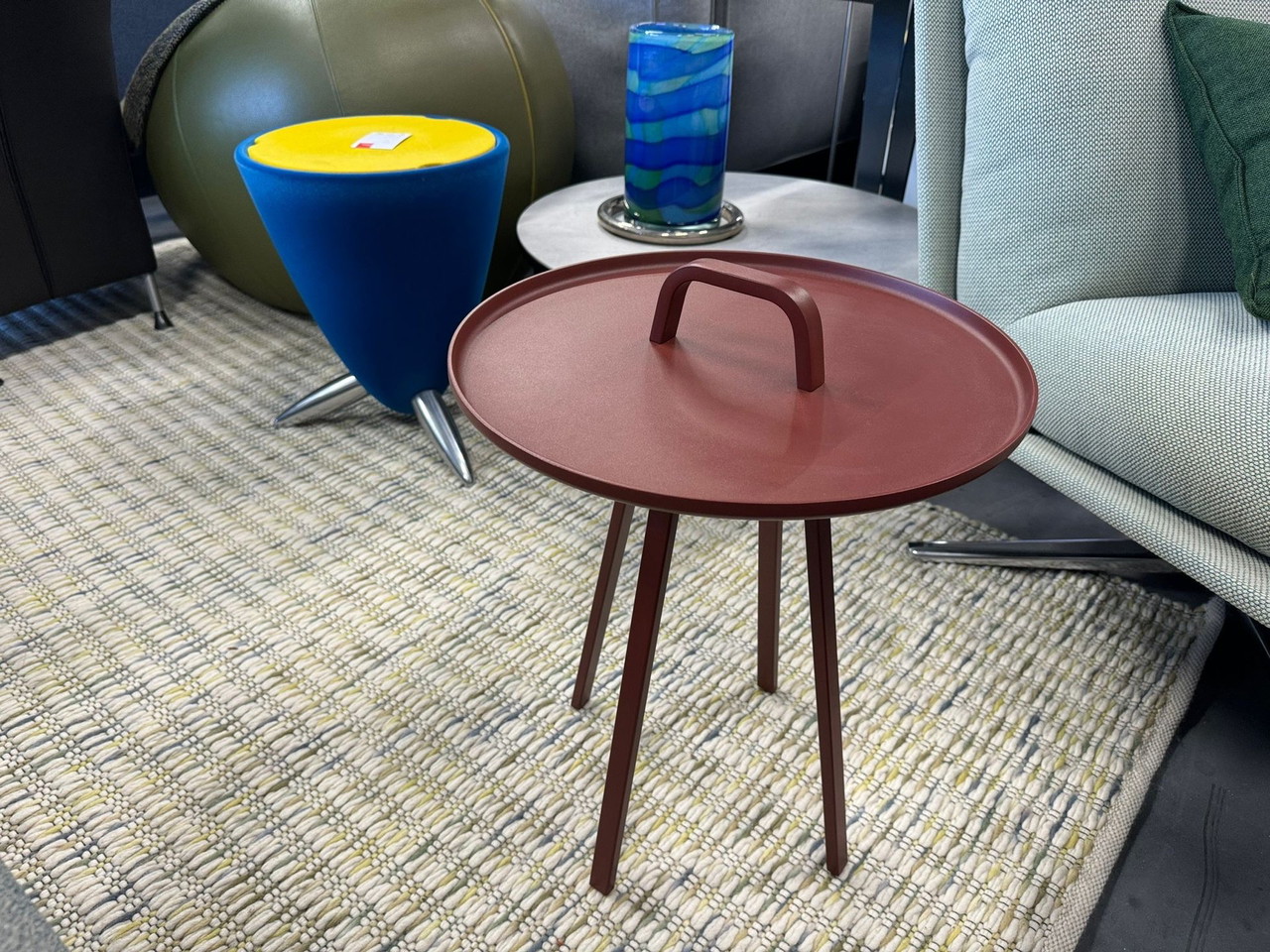 Montis Tor Table d'appoint rouge/brun | €195 | Whoppah