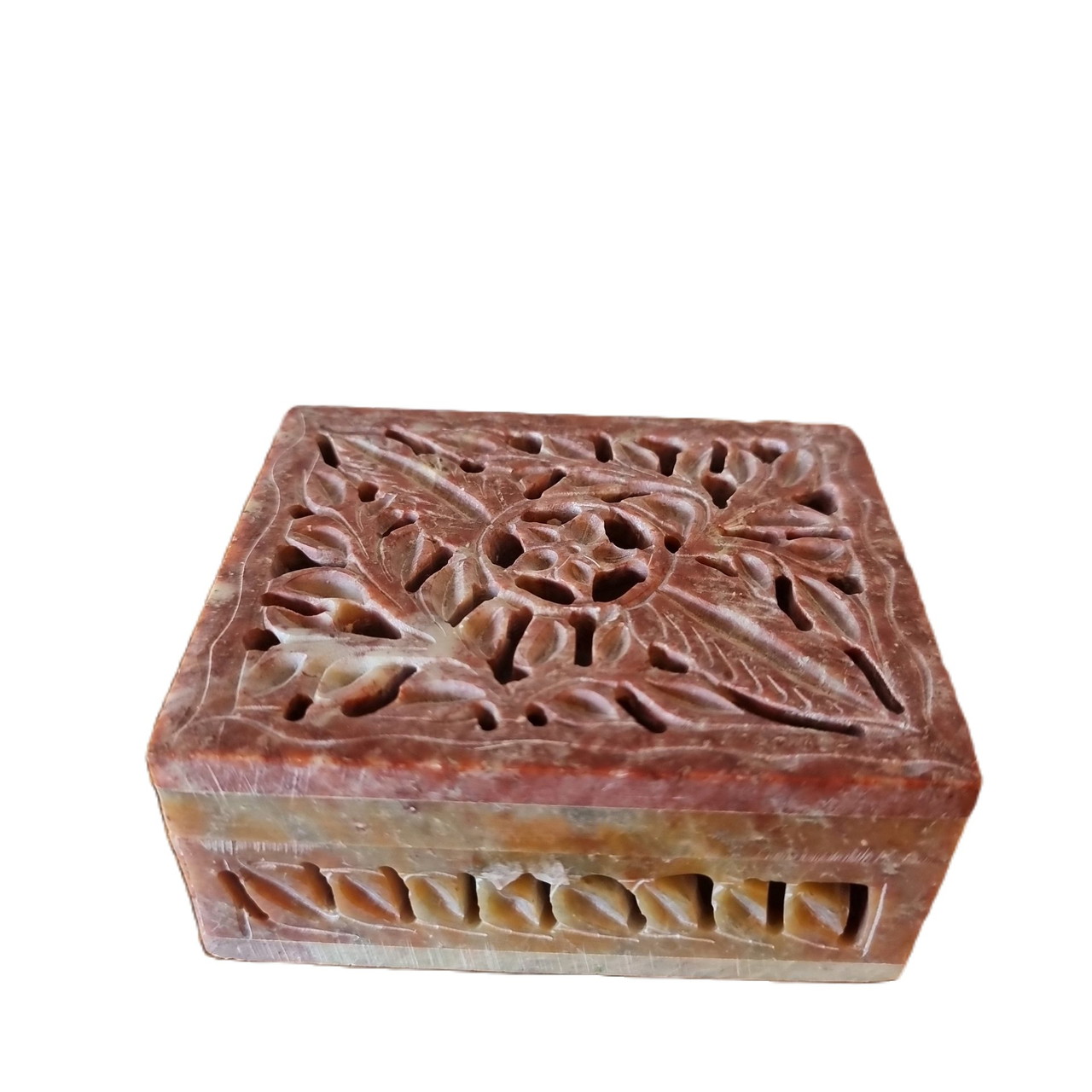 Soapstone jewelry box 1990s | €25 | Whoppah