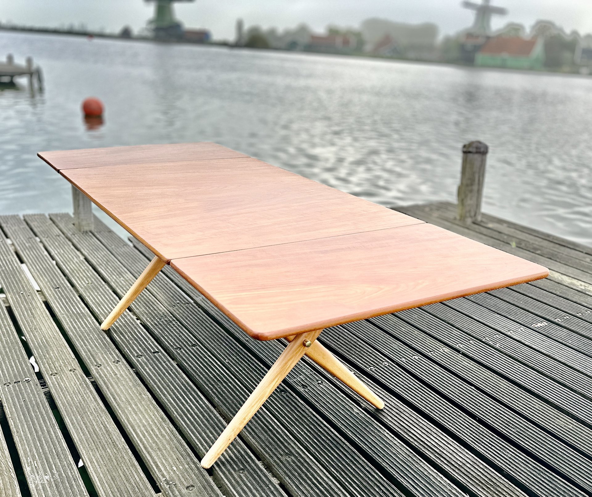Hans Wegner table AT309 1952 | € 4,800 | Whoppah