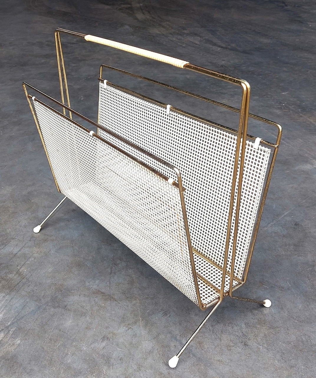 Vintage reading tray | €85 | Whoppah