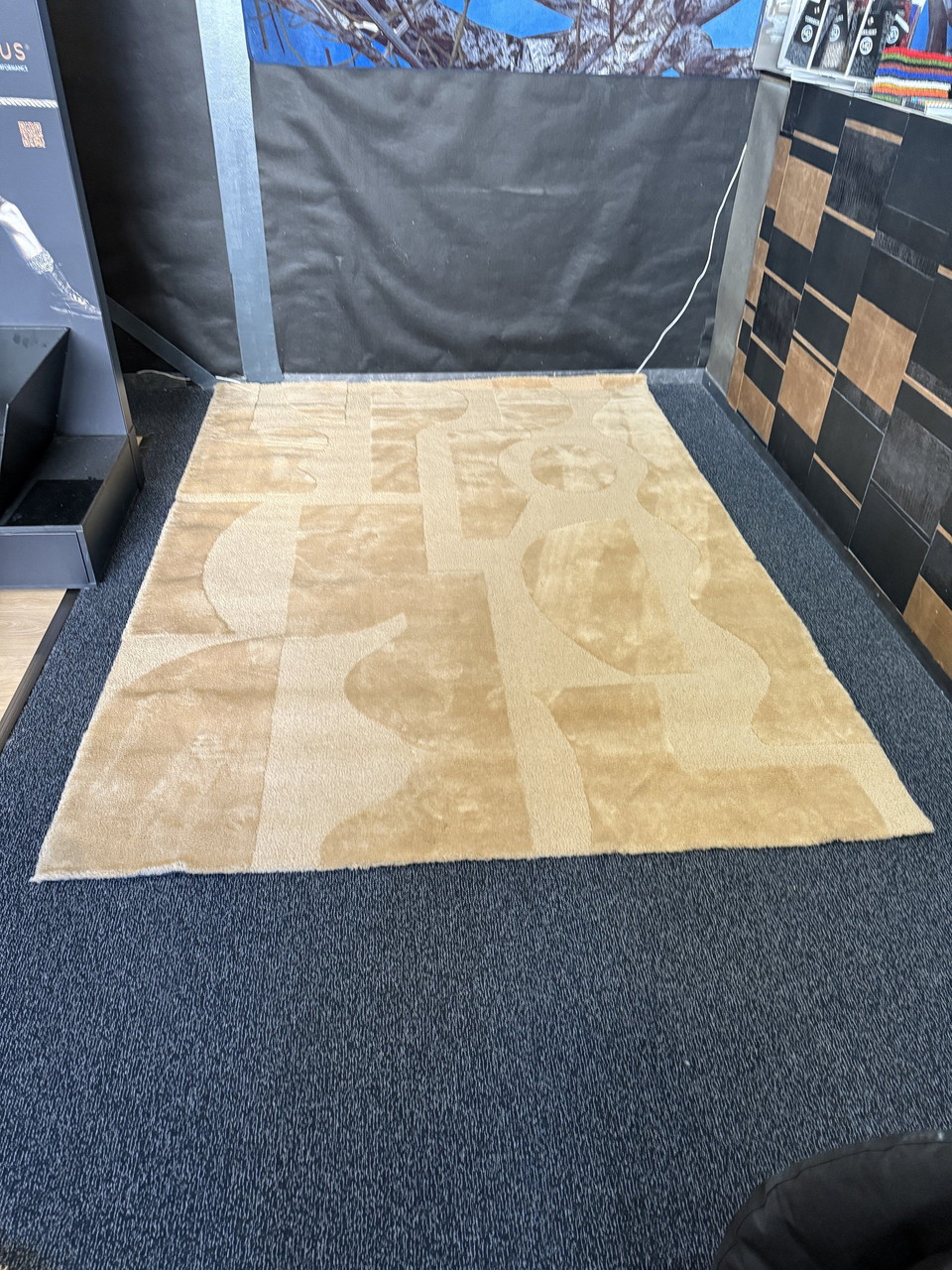 Rug Brink & Campman Mural Bold Caramel 200 x 280 cm | €1,499 | Whoppah