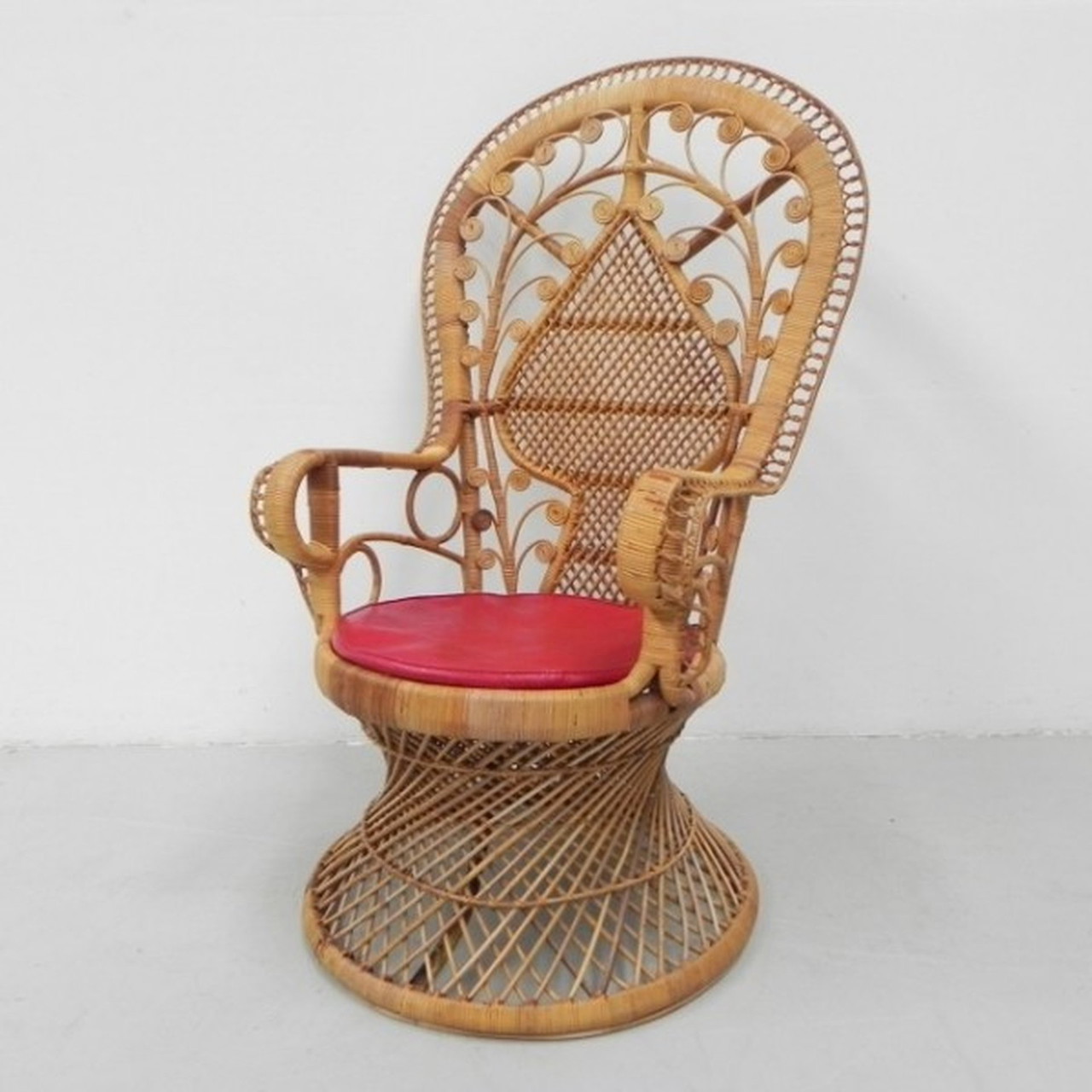 Emmanuelle Chair Bamboo Peacock Throne - 1960s | €350 | Whoppah