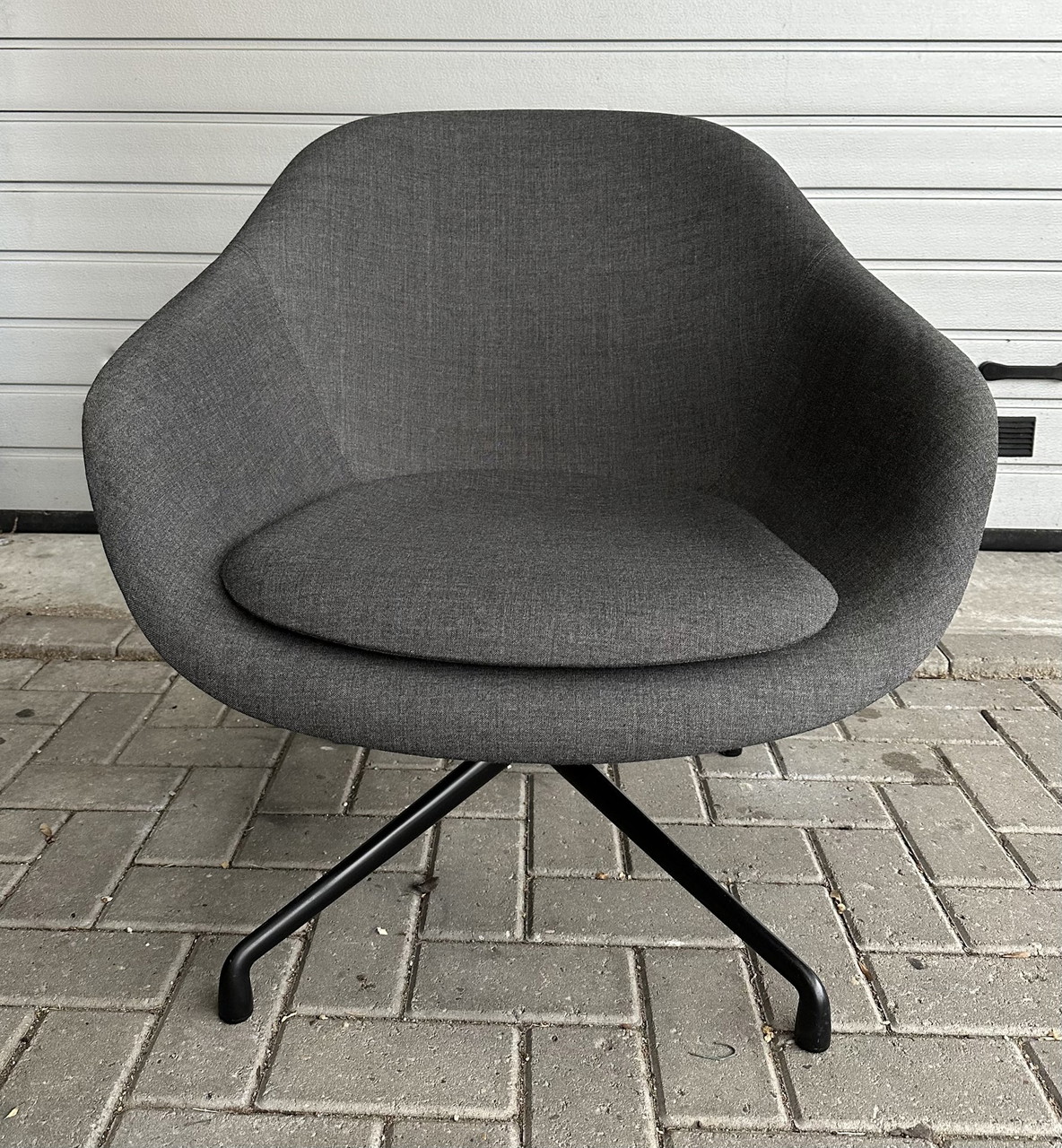 Hay AAL81 | €495 | Whoppah