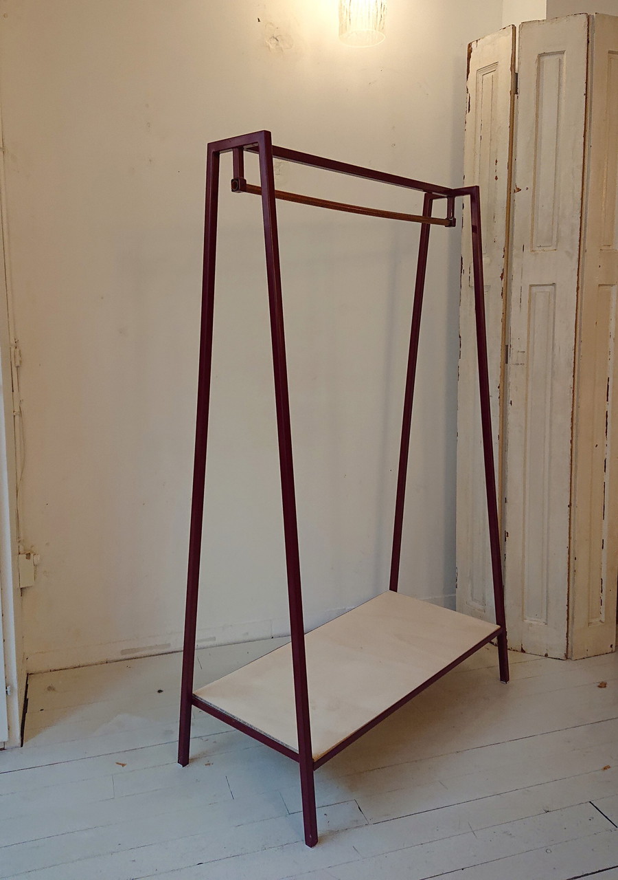 Modern design clothes rack | €125 | Whoppah
