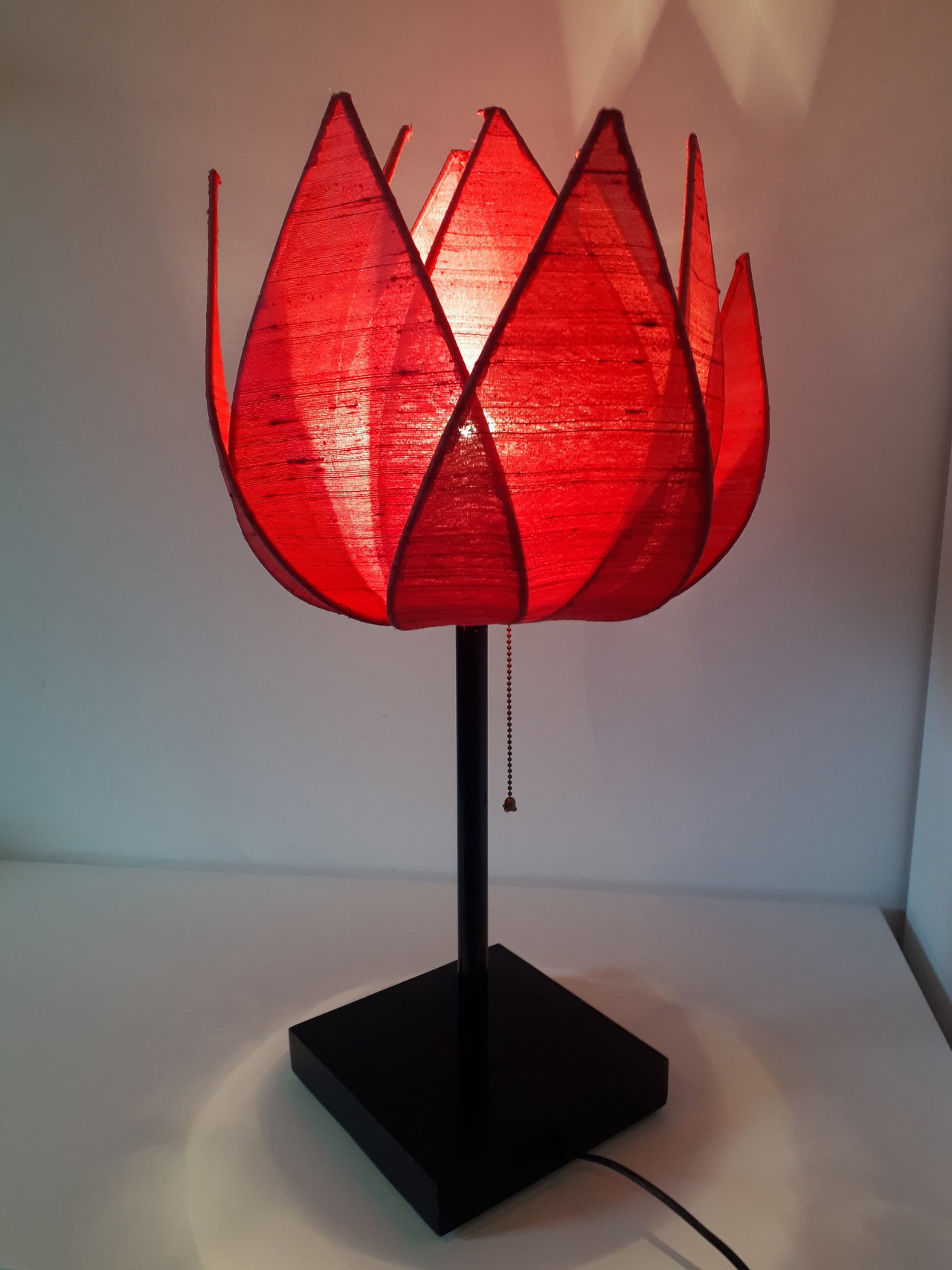 Tulip lamp | €35 | Whoppah