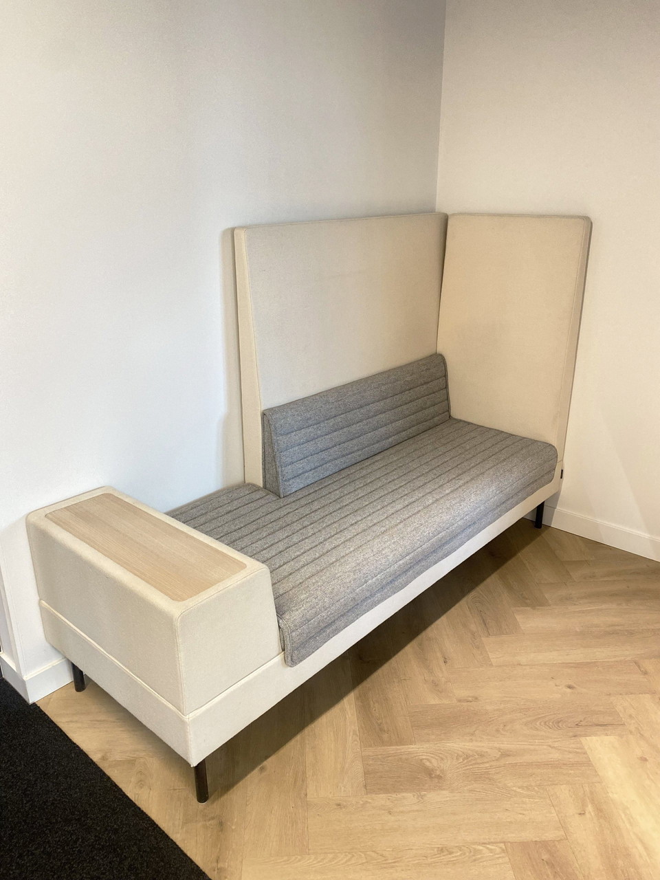Offecct Smallroom Plus 200 sofa | €2,000 | Whoppah