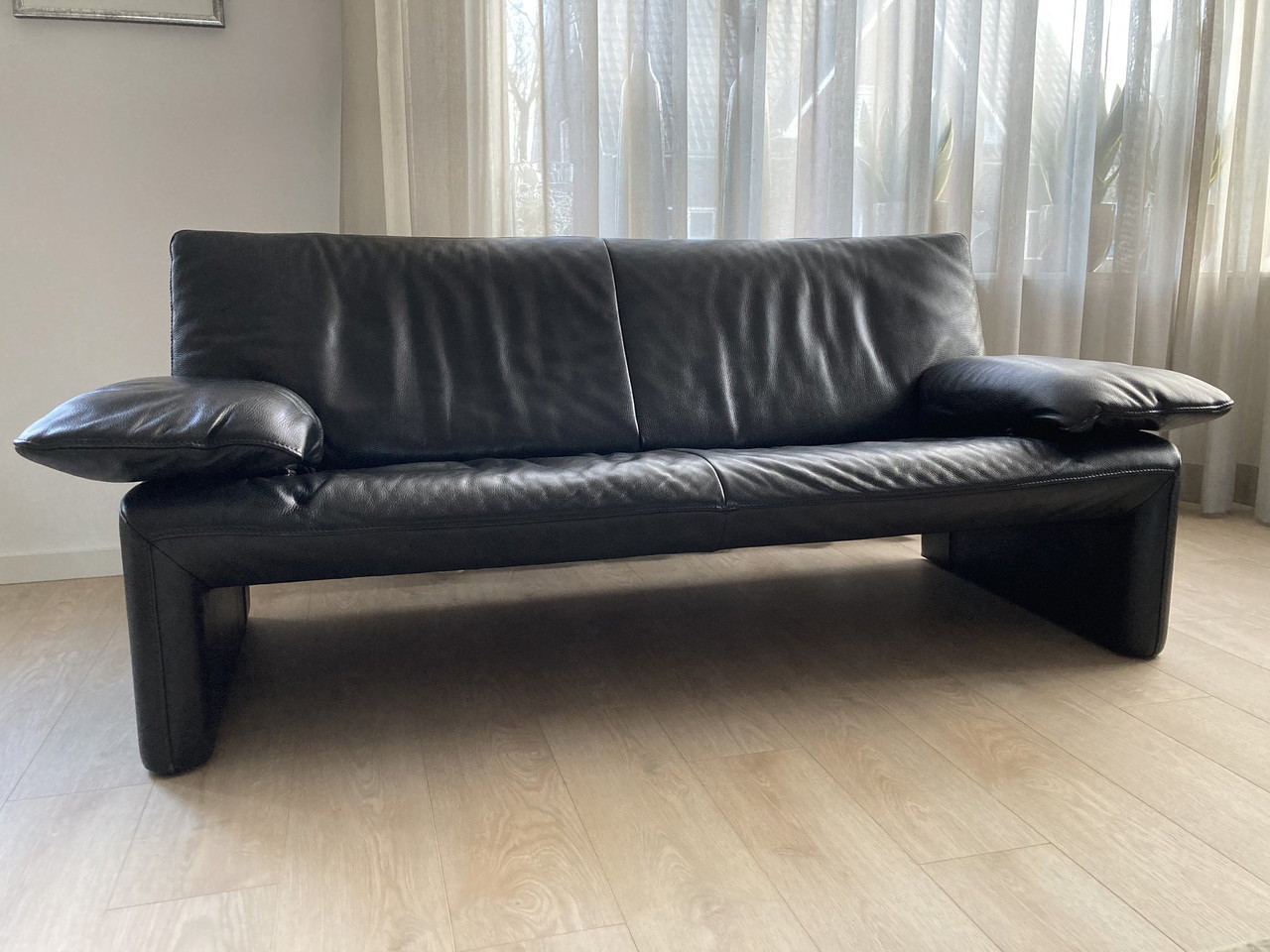 Jori Linea 3 seater sofa | €1,800 | Whoppah