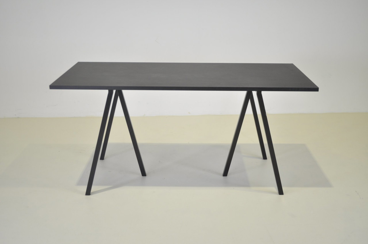 Hay Loop stand table | €399 | Whoppah