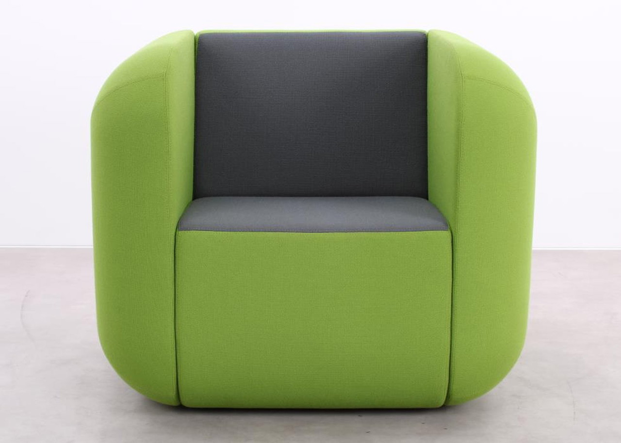 Artifort Apps armchair | €945 | Whoppah