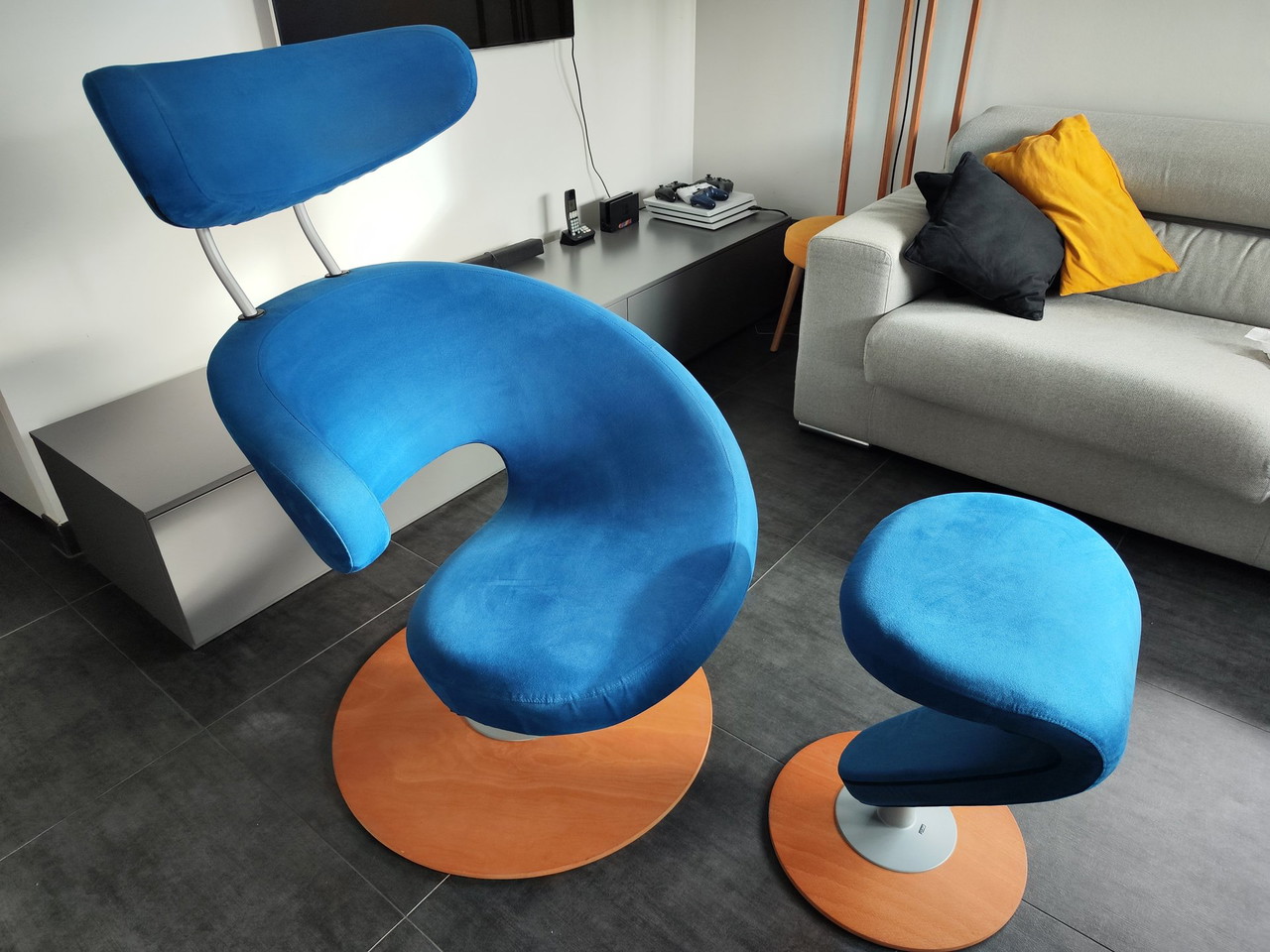 Varier Peel Stokke Relax Design Armchair | €1,250 | Whoppah