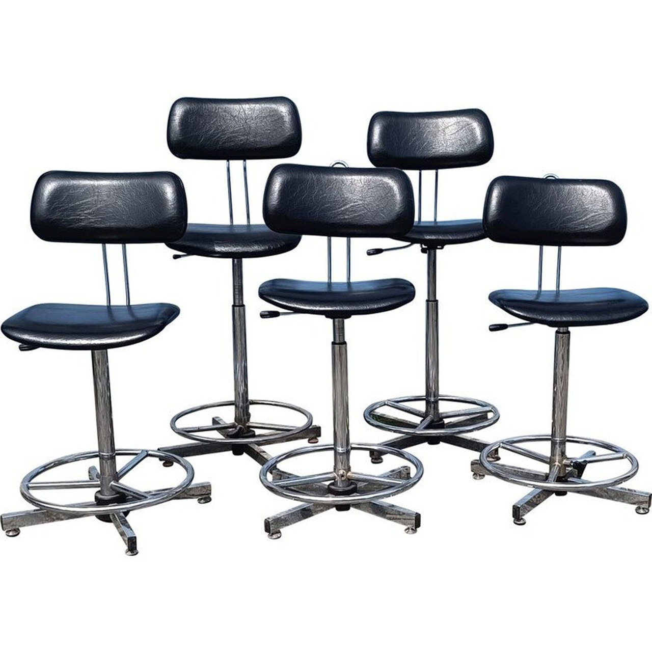 Vintage laboratory chair by Kor | €250 | Whoppah