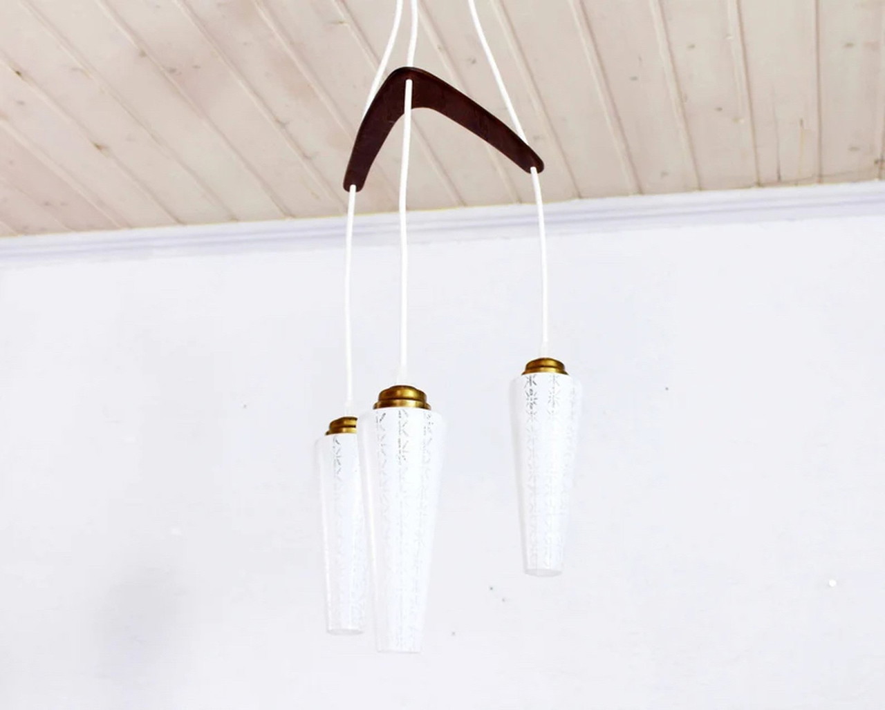 Boomerang Pendant light | €235 | Whoppah