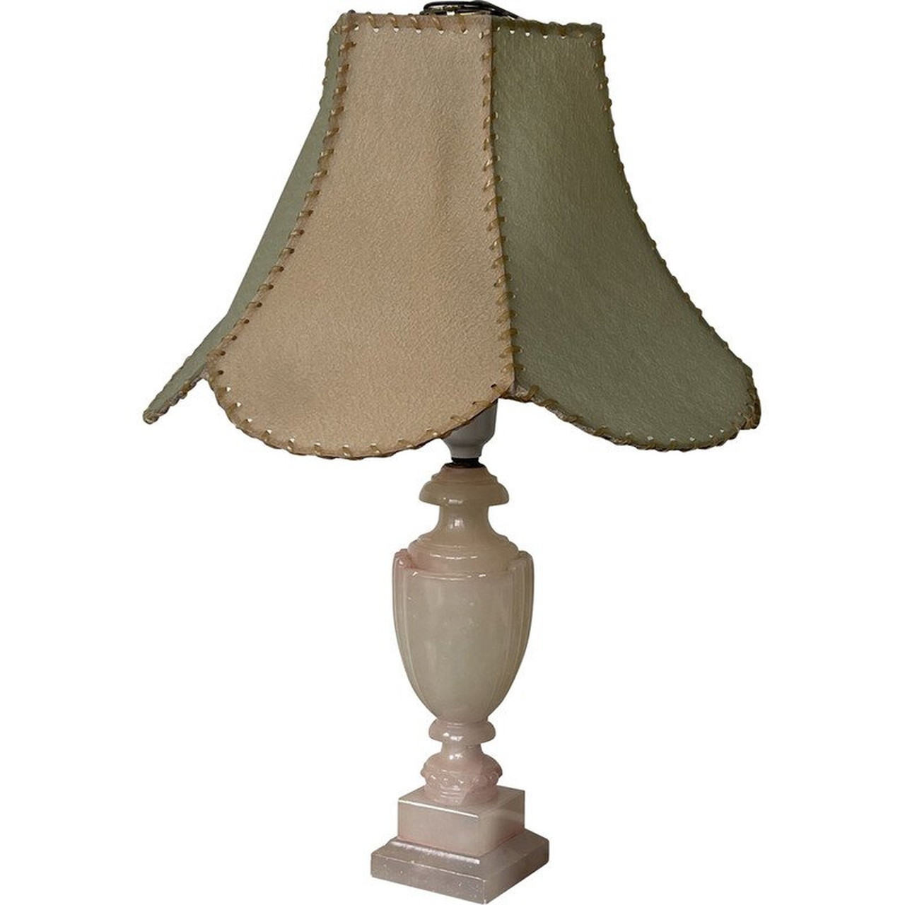 Vintage pink alabaster lamp in pastel colors | €180 | Whoppah