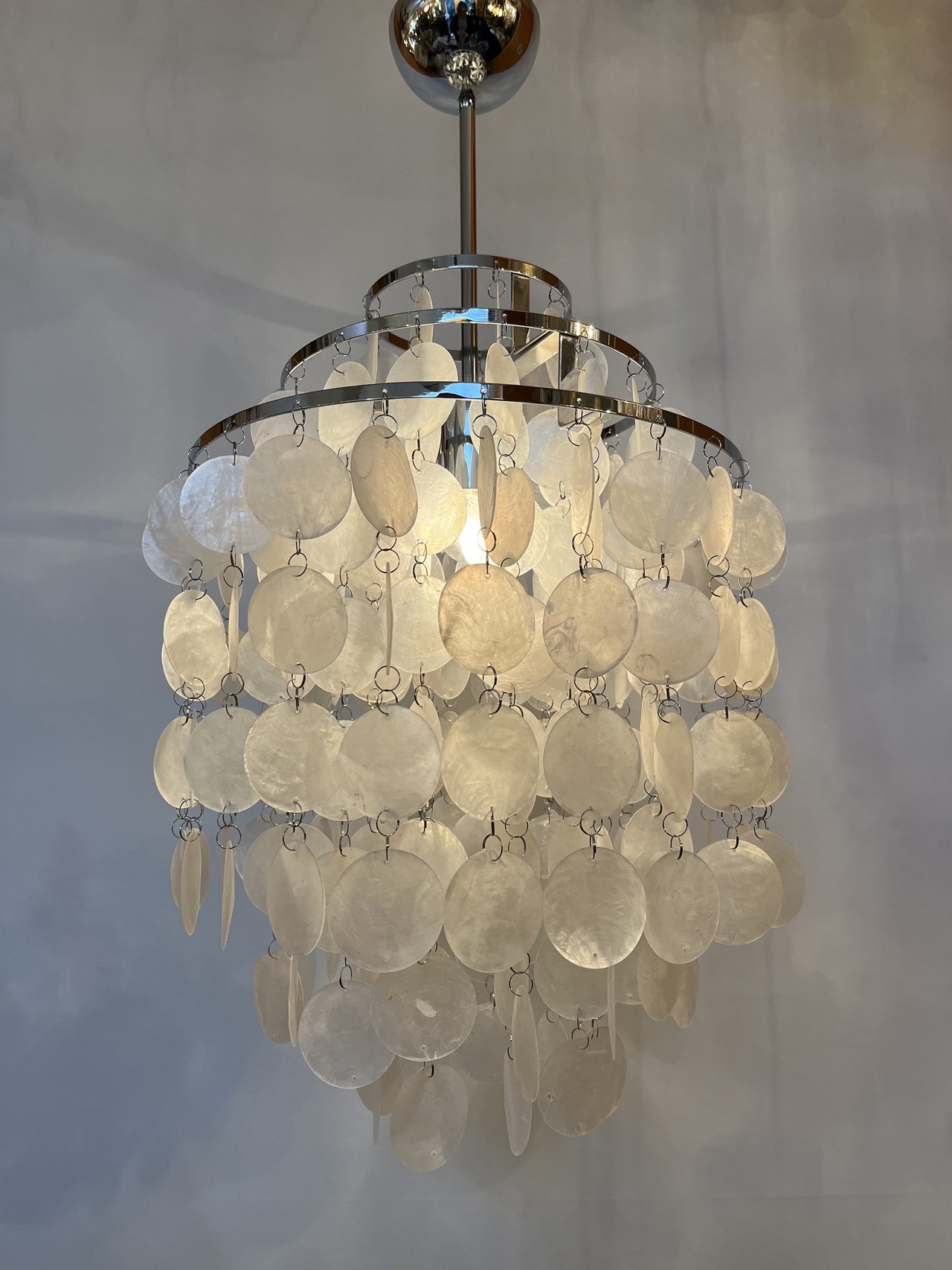 Capiz shell hanging lamp mother of pearl chandelier | €265 | Whoppah