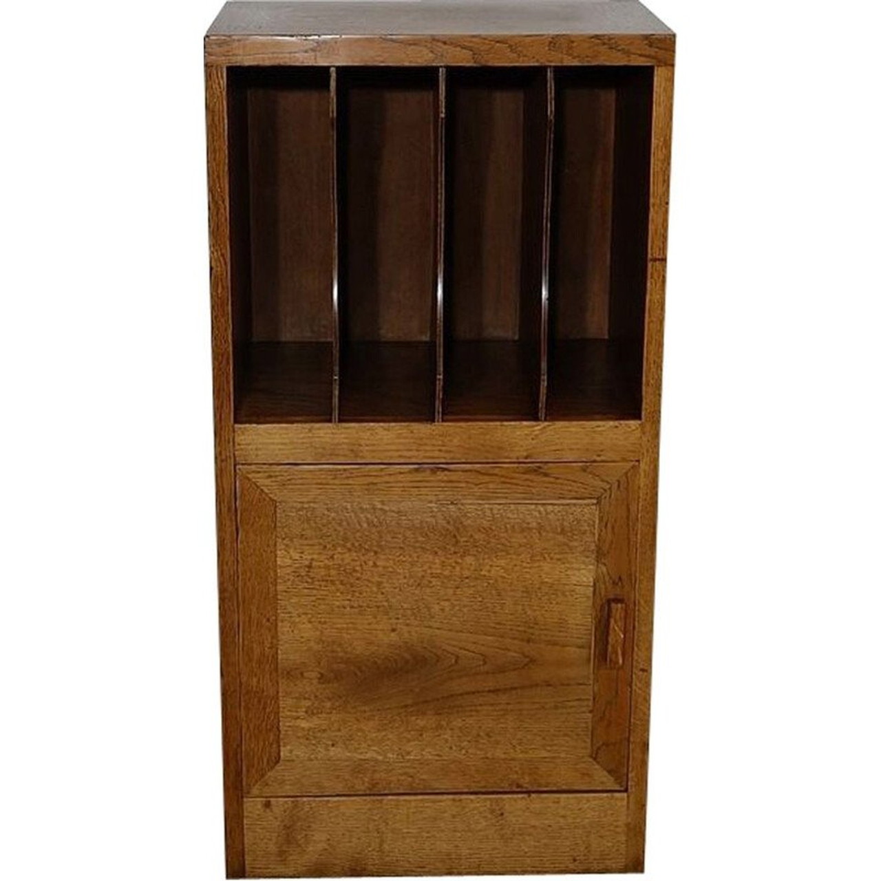 Vintage solid oak filing cabinet, 1950 | €1,610 | Whoppah
