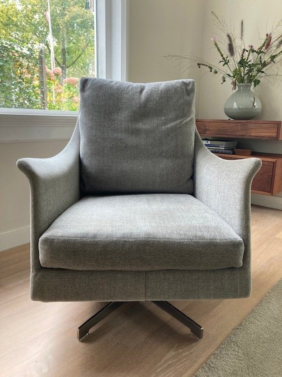 Flexform Armchair Boss | €1,350 | Whoppah