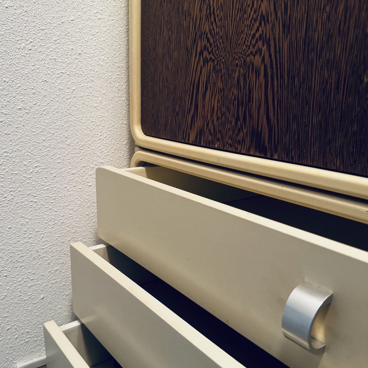 Modular wall cabinet from the space age | €275 | Whoppah