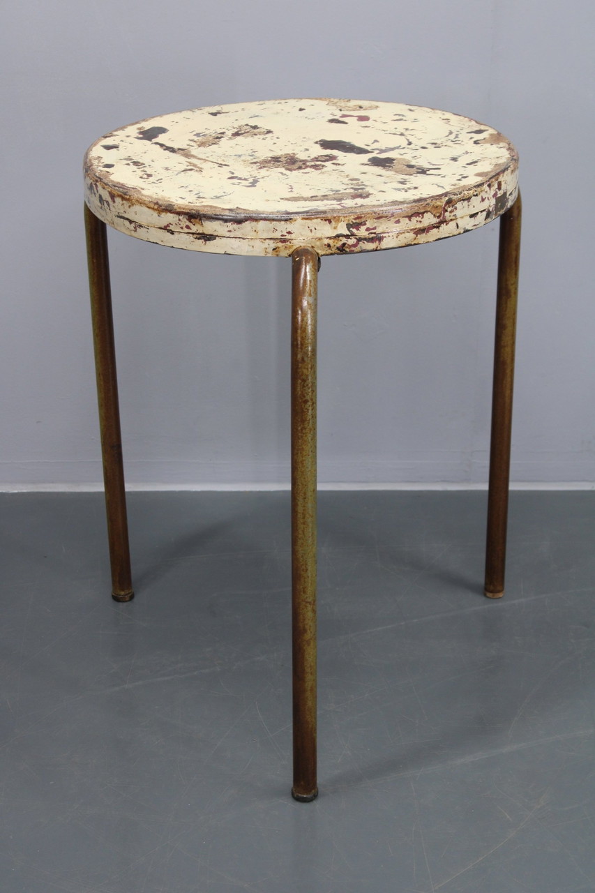 1950S Industrial Round Table ,Italy | €440 | Whoppah