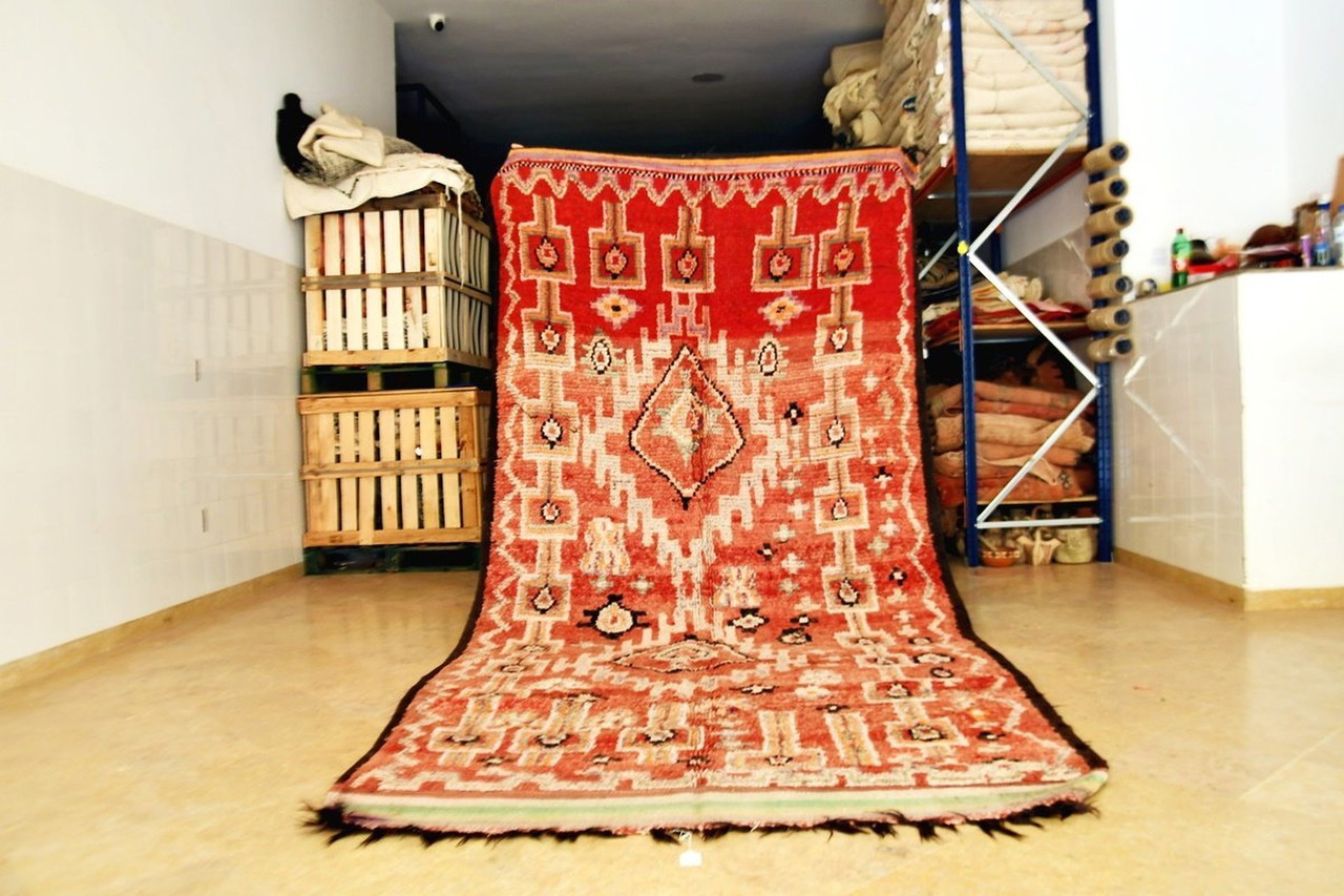 Moroccan vintage Rhamna rug 376 x 176 cm | €840 | Whoppah