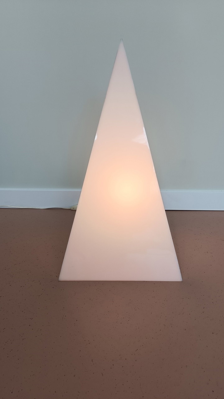 Harco Loor Pyramid Floor Lamp | €165 | Whoppah