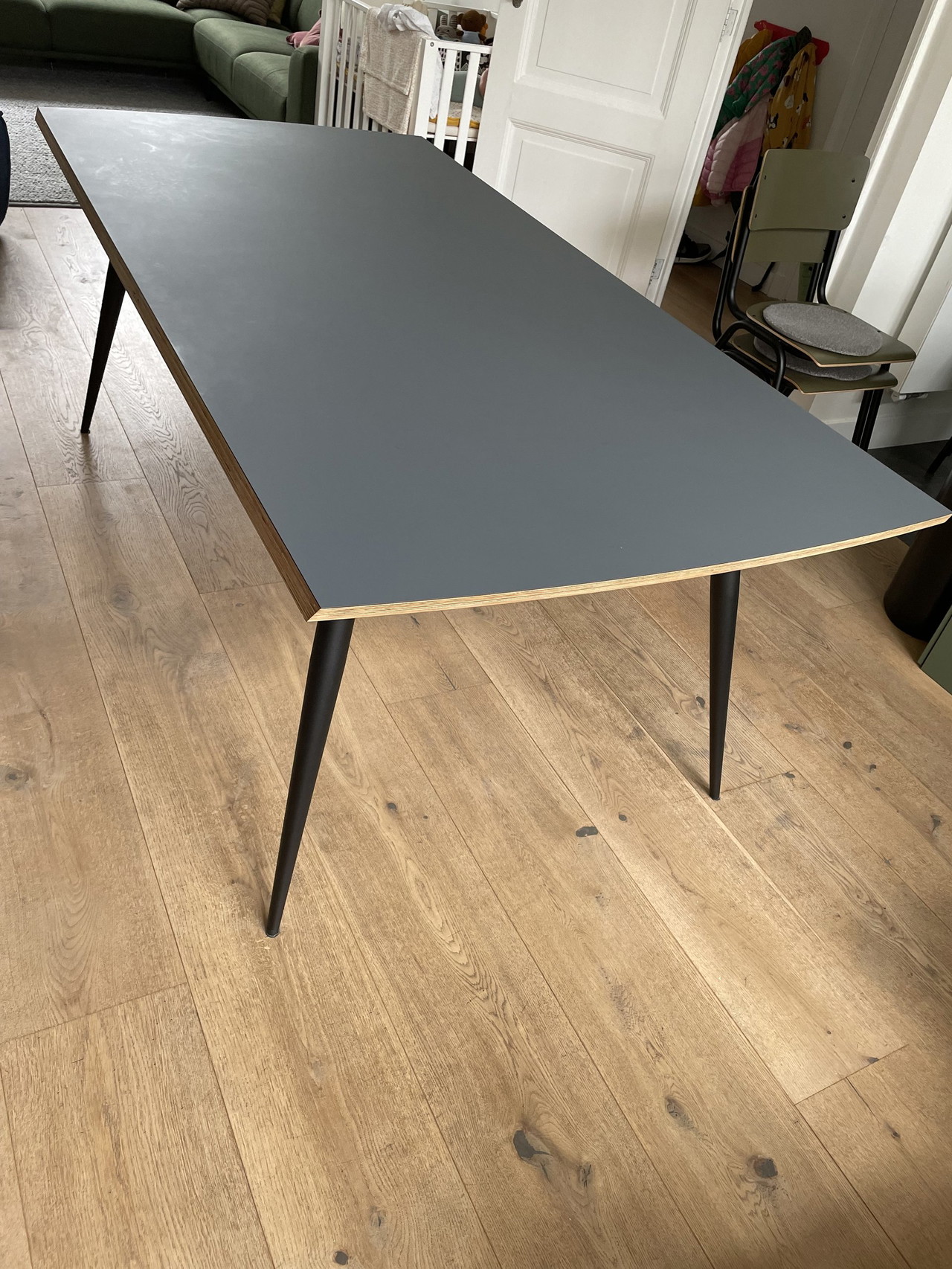 Mobitec Mood dining table | €550 | Whoppah