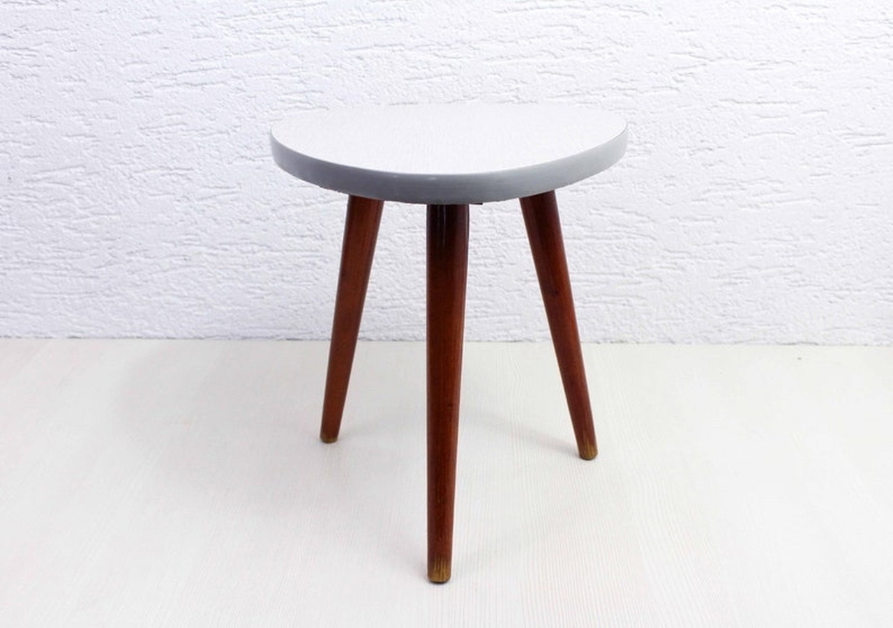 Socle de trépied vintage | €54 | Whoppah