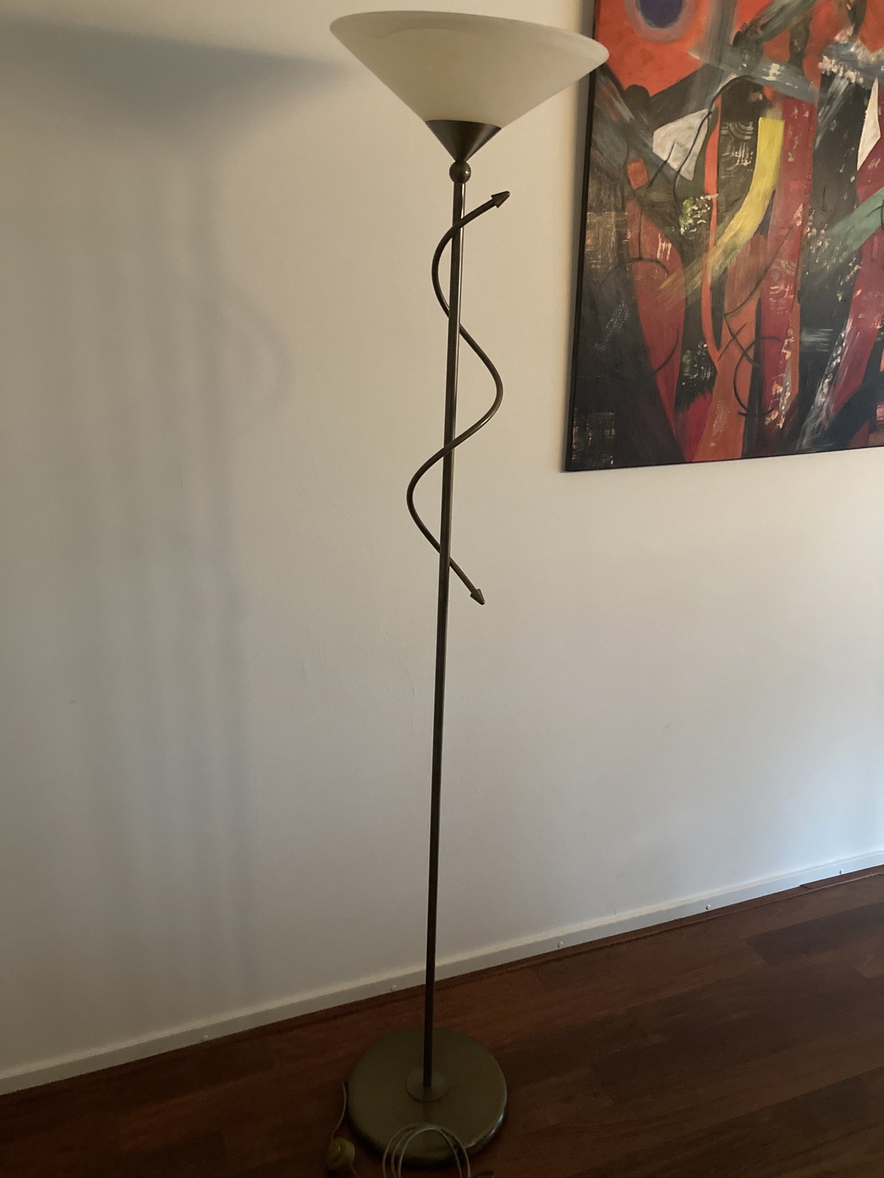 Massive Burgundy floor lamp | €20 | Whoppah
