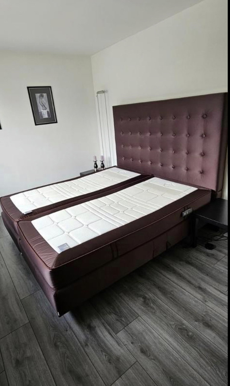 Auping Kiruna Brown Velvet Luxury Fully Electric Boxspring | €1,595 ...