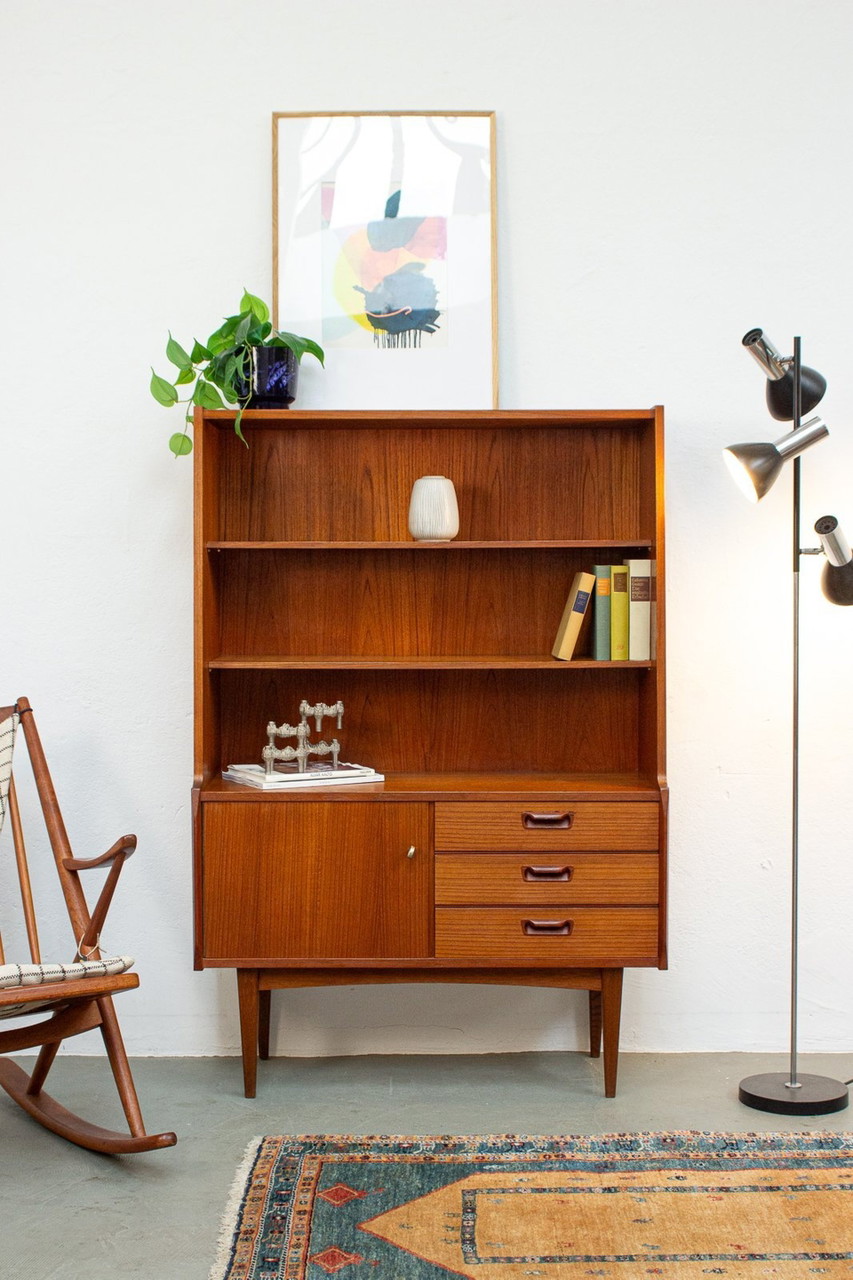 Vintage teak bookcase highboard | €990 | Whoppah