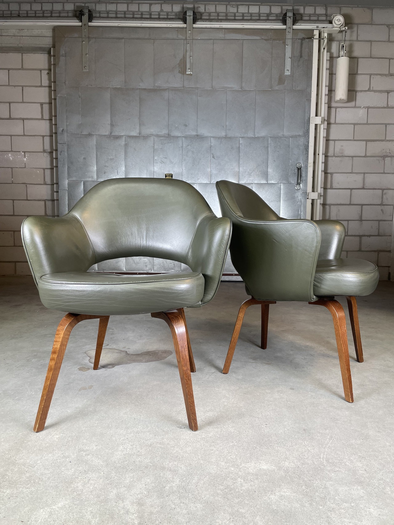 4x Knoll conference chair by Eero Saarinen | €2,900 | Whoppah