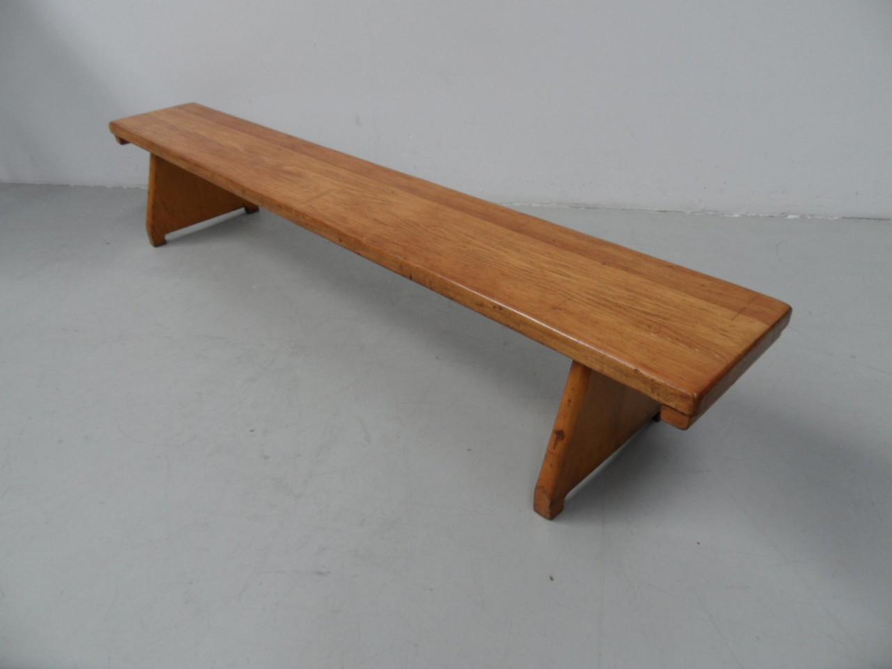 Vintage gym bench | €115 | Whoppah