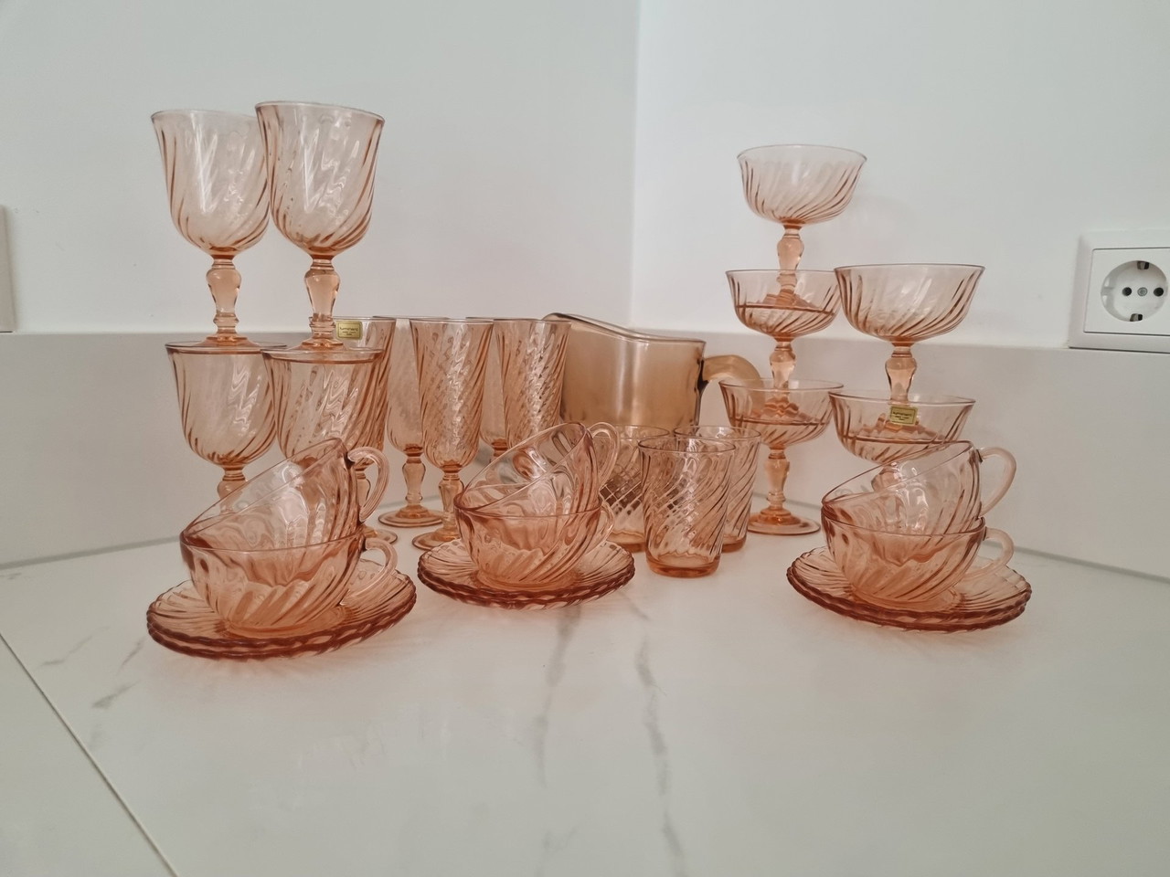 Luminarc Dinnerware Set | €120 | Whoppah