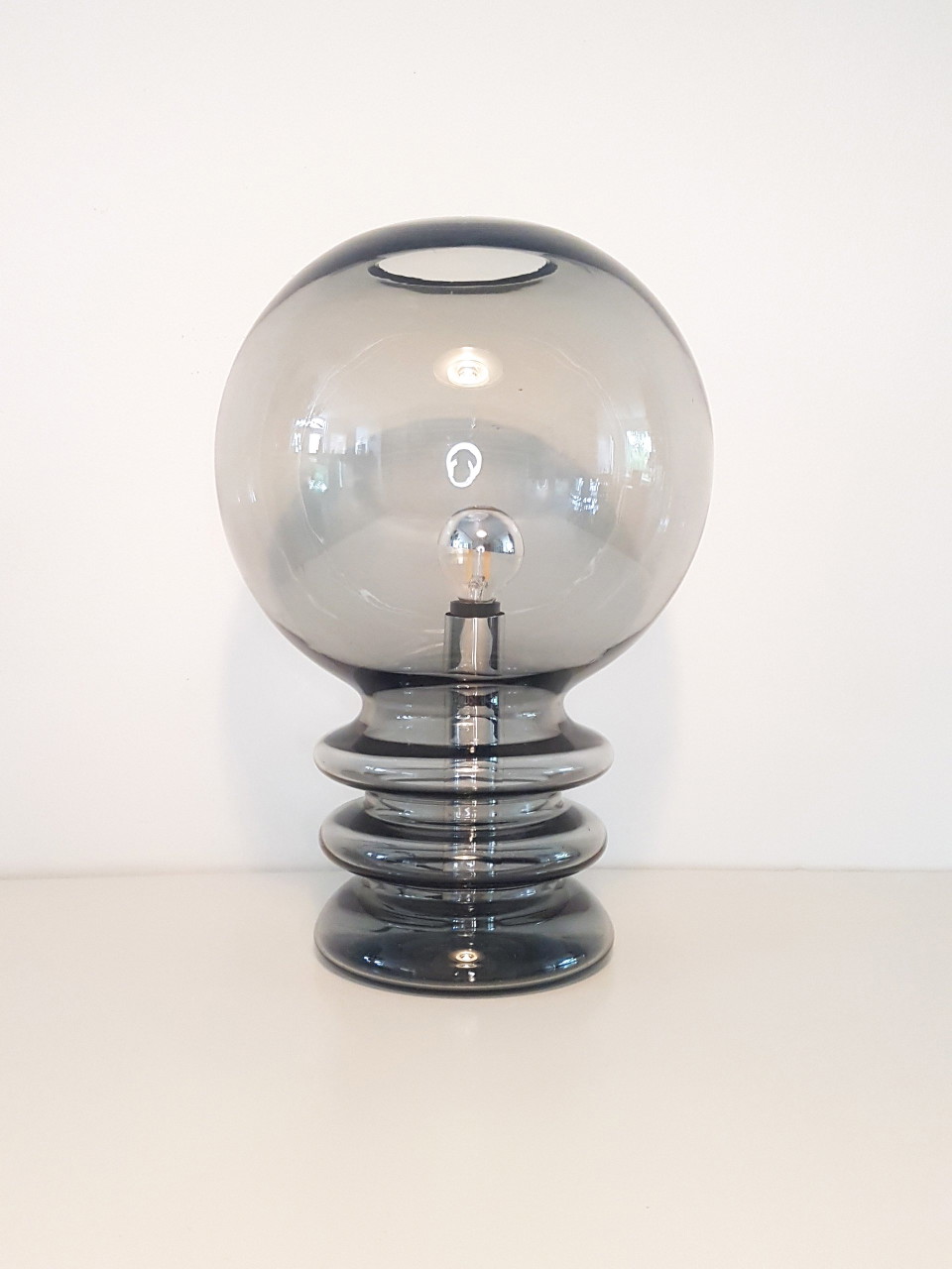 afellamp by Glashutte Limburg modèle Bulb Moon | €575 | Whoppah