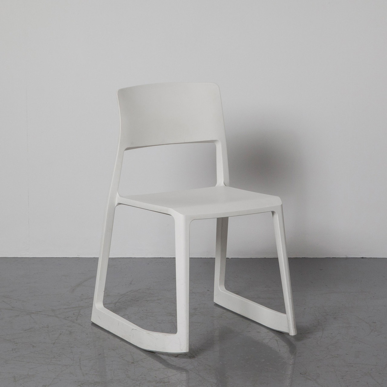 Vitra Tip Ton Chair | €218.40 | Whoppah