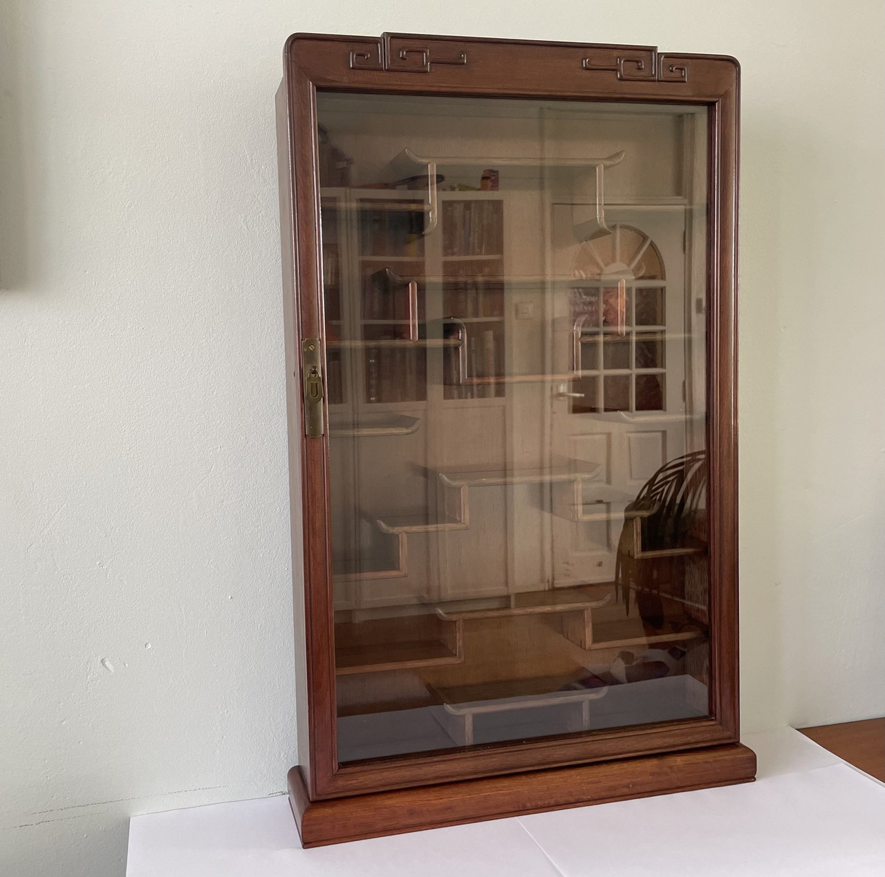 Vintage Chinese Wall Unit/ display cabinet | €285 | Whoppah