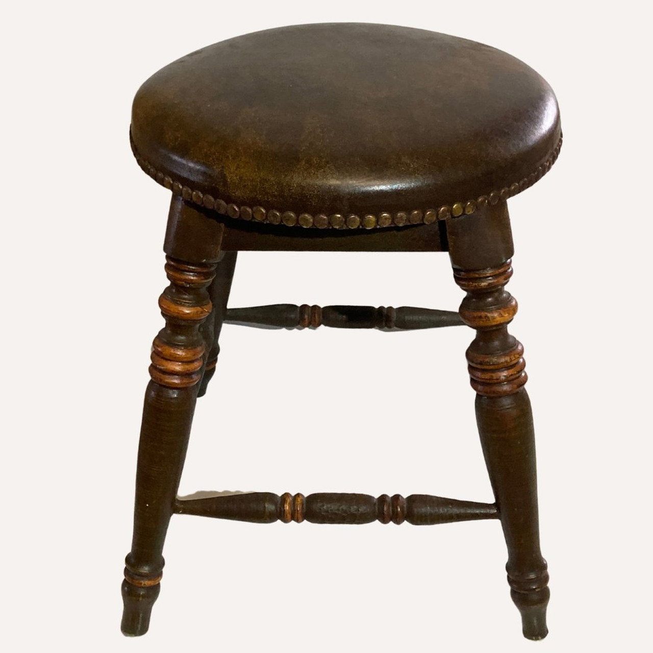 Victorian Tudor Low Elm Bar Stool, England, 1900S | €295 | Whoppah