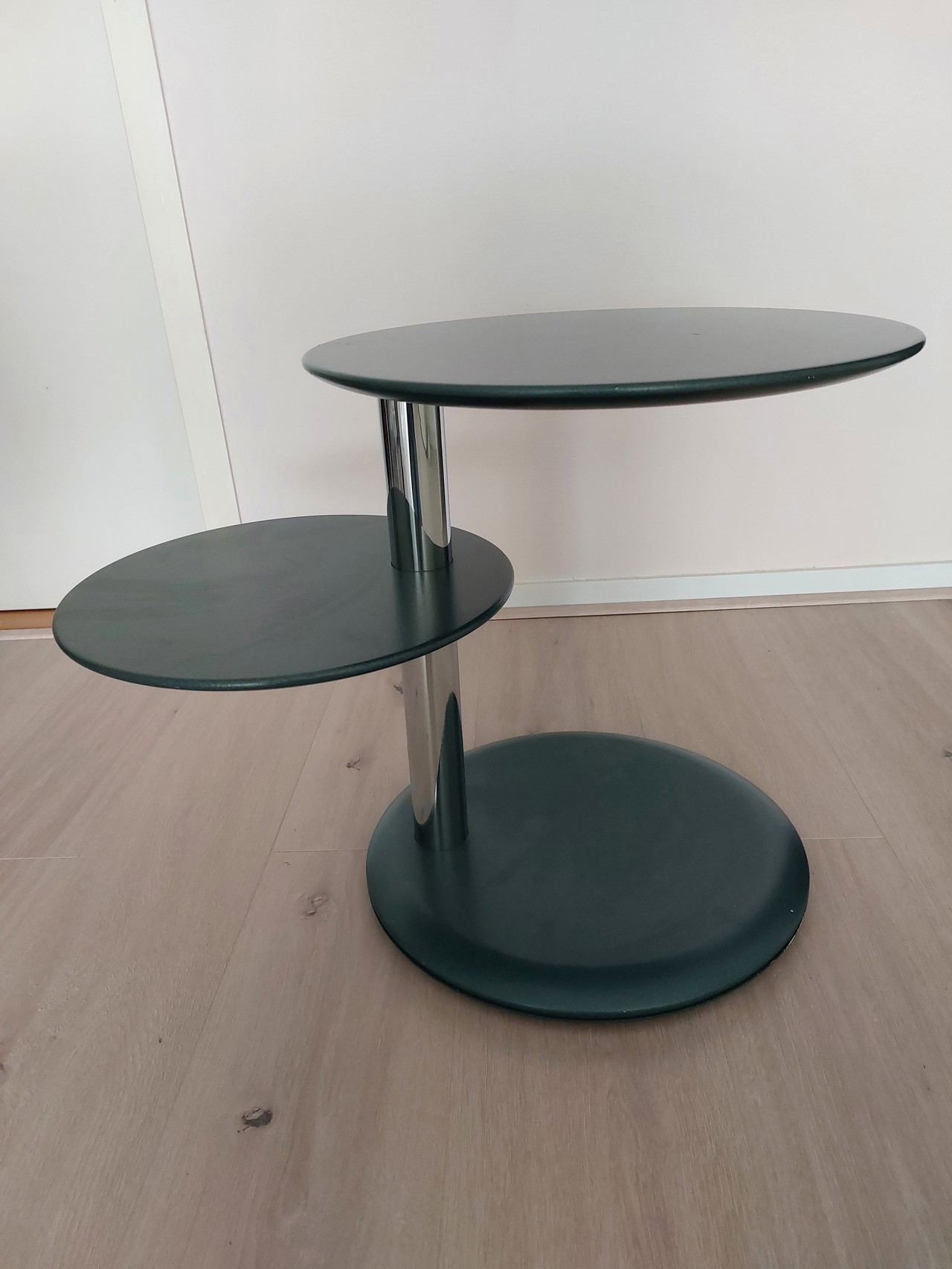 Leolux Cyclo side table | €125 | Whoppah