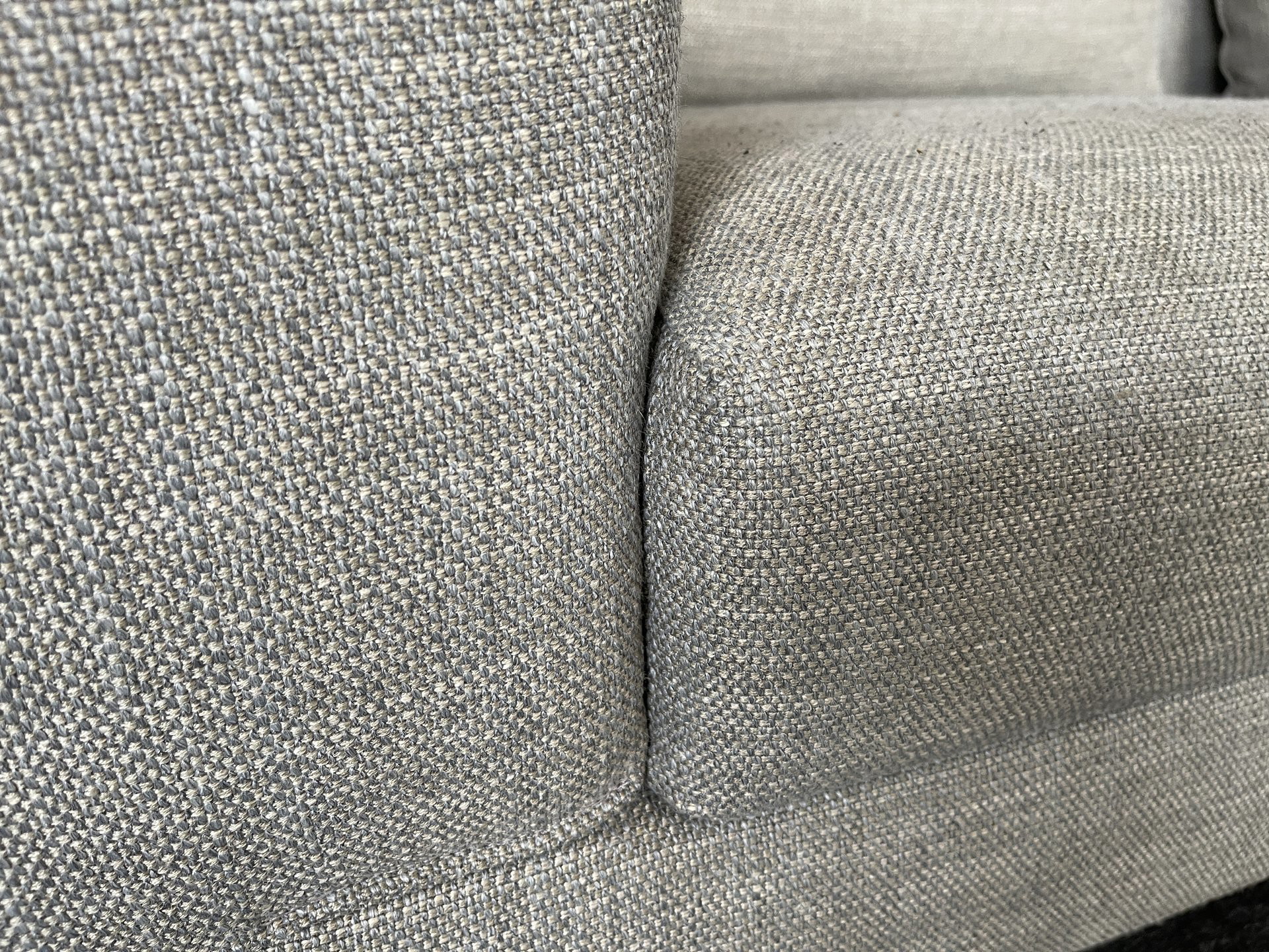 Design on Stock Aikon sofa with ottoman | €1,800 | Whoppah