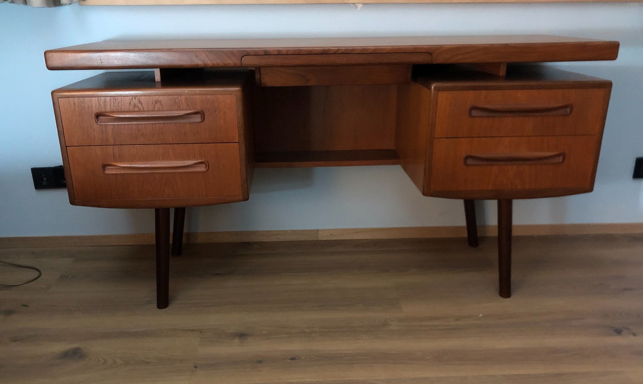 G-Plan desk wood by Kofod Larsen | €395 | Whoppah